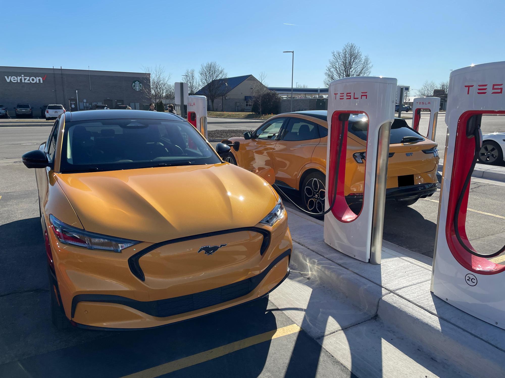 Meijer | Taylor, MI | EV Station