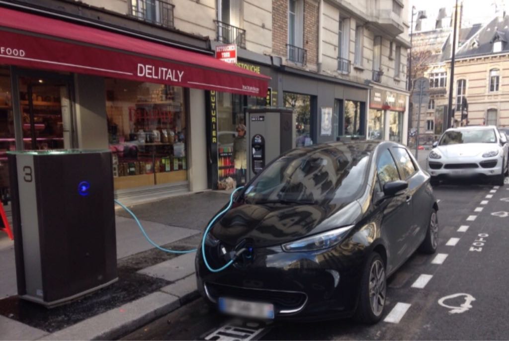 Belib - Rue Lecourbe | Paris, Île-de-France | EV Station