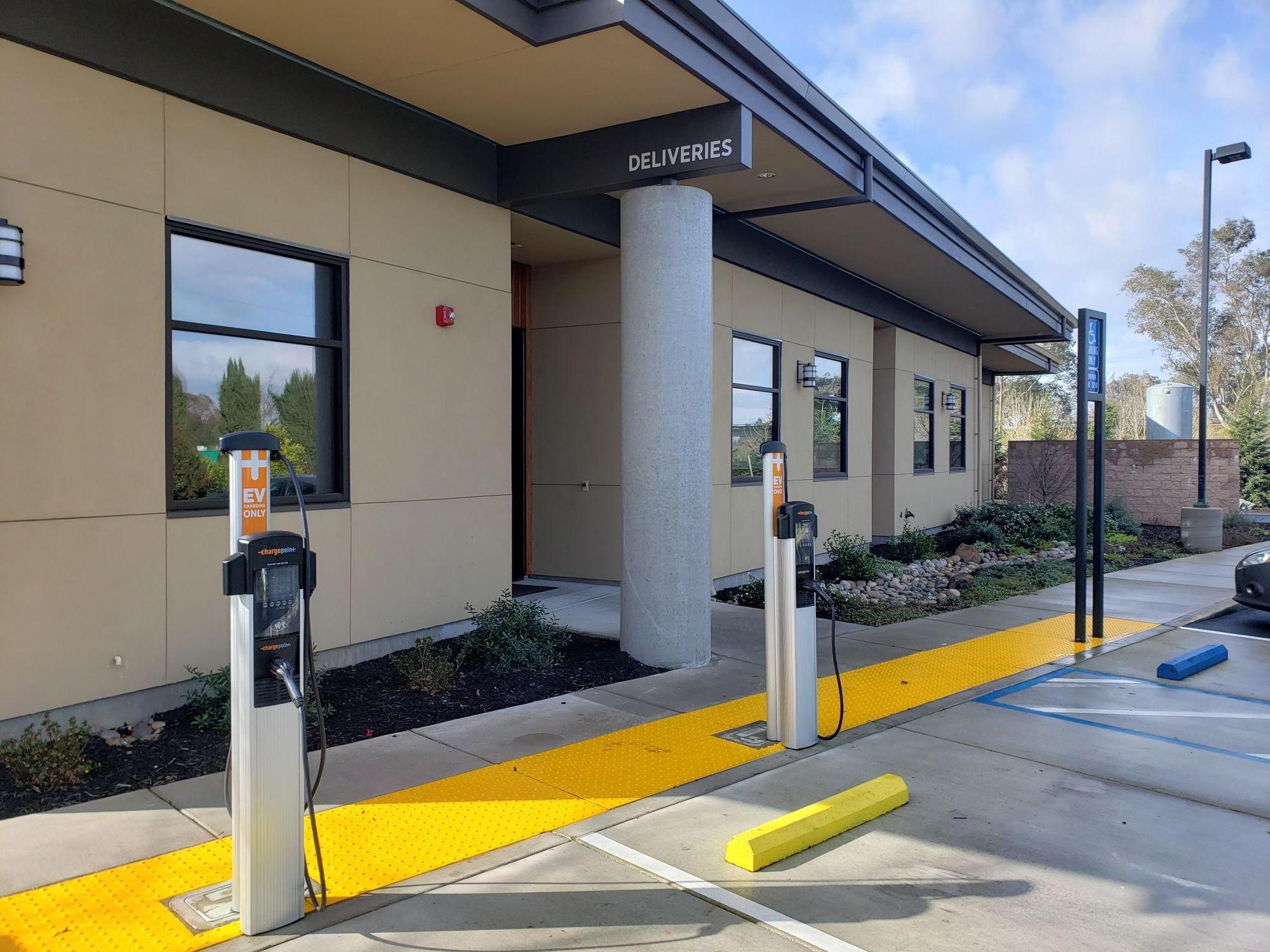 Vineyard Chapel at Cherokee Memorial Park | Lodi, CA | EV Station