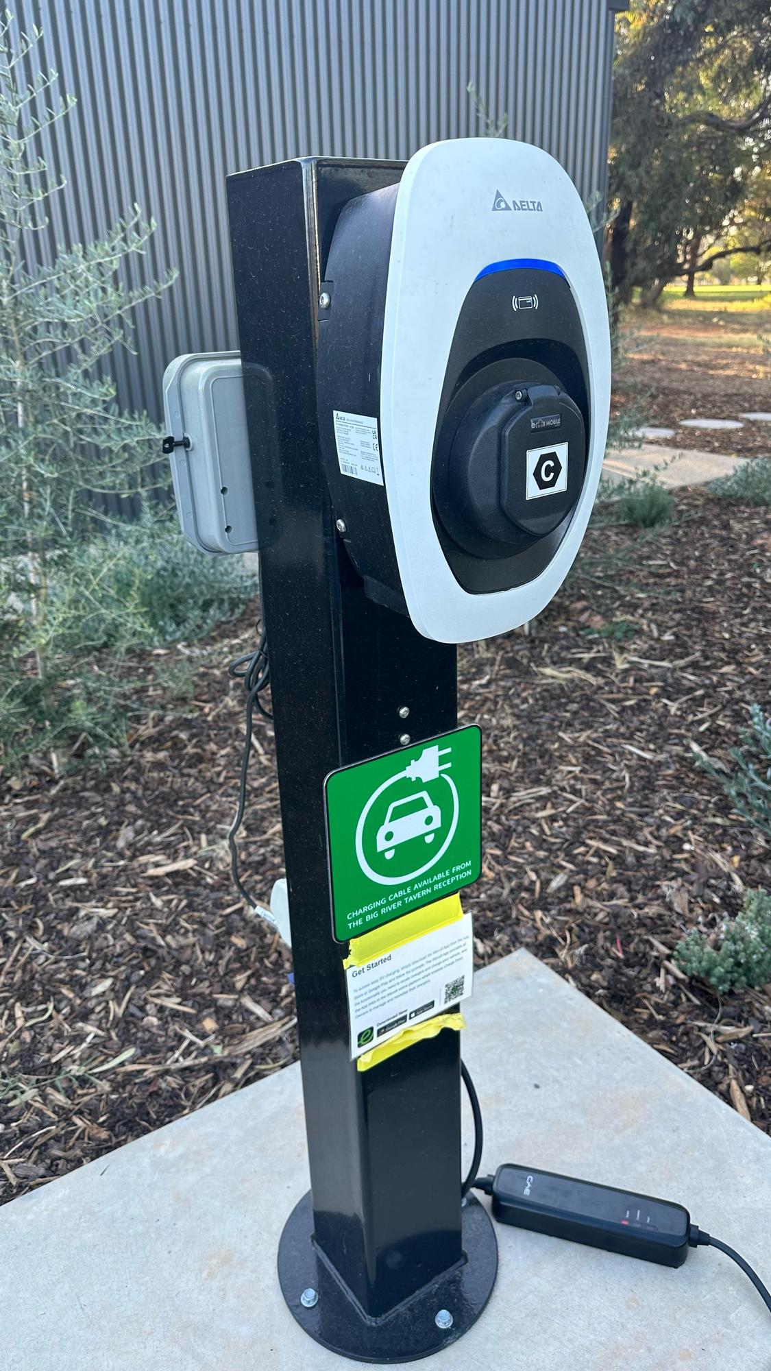 Par Five Shacks | Berri, SA | EV Station