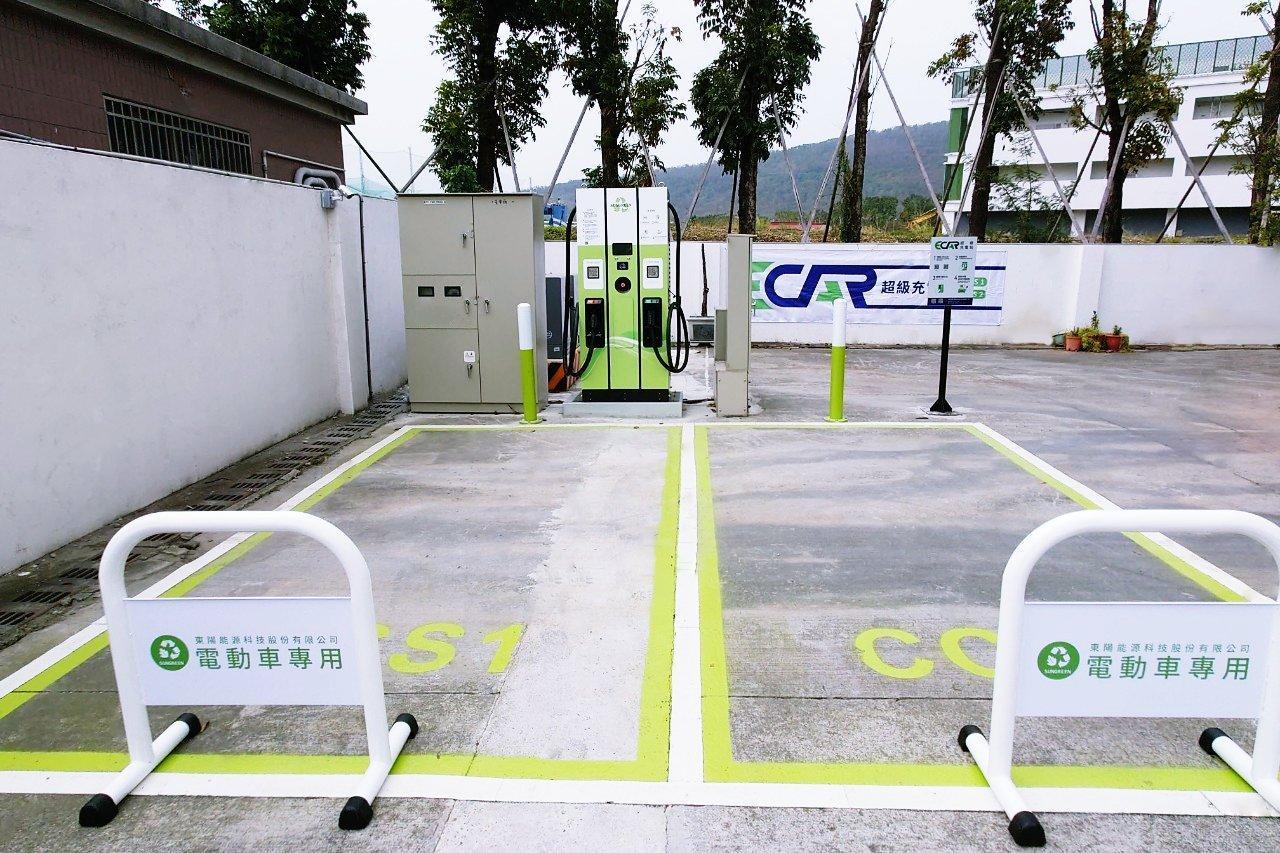 ECAR 高雄高鐵快充站 | 814高雄市仁武區高楠公路55號 | EV Station