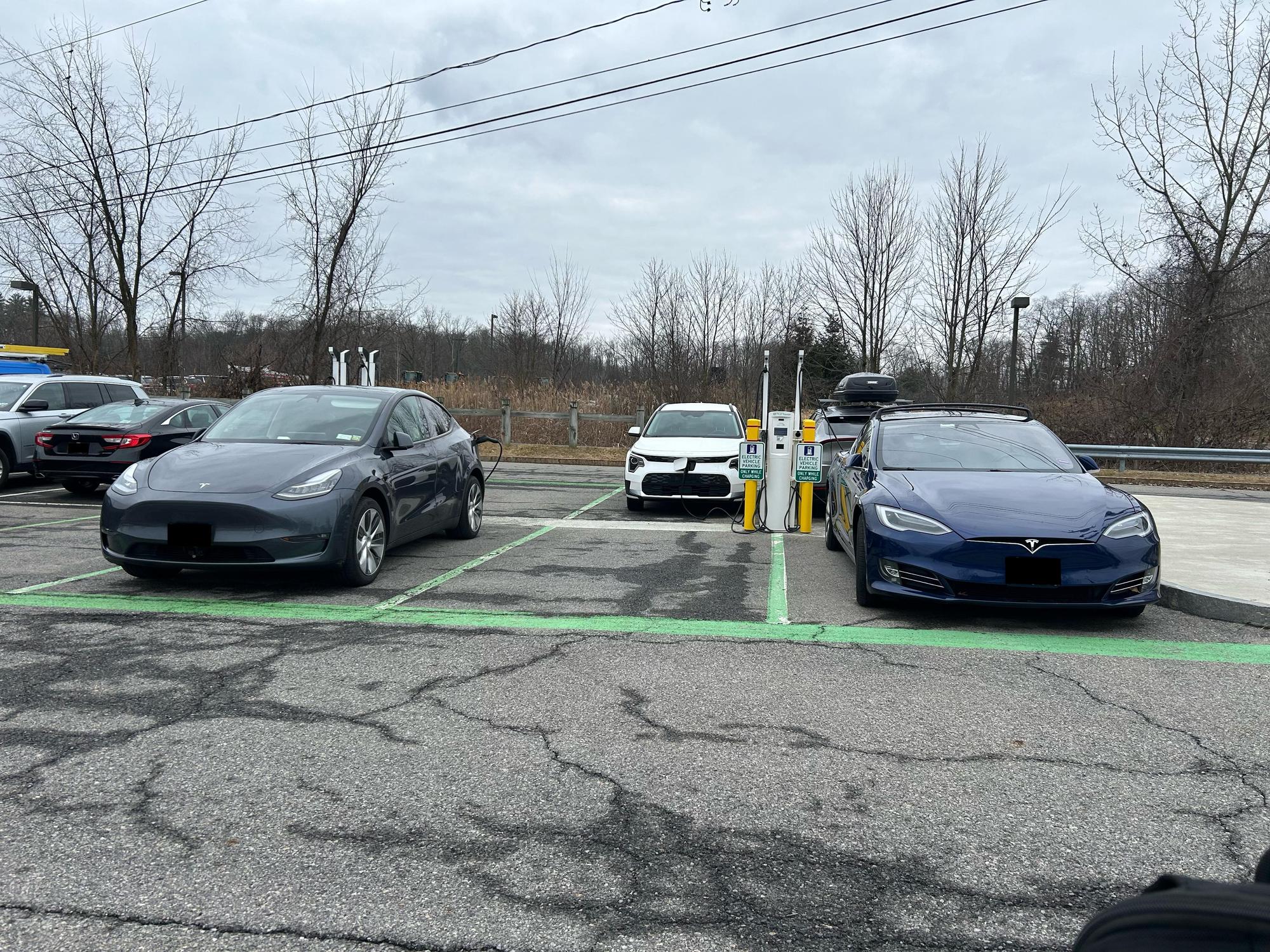 Albany Airport Parking Garage | Albany, NY | EV Station