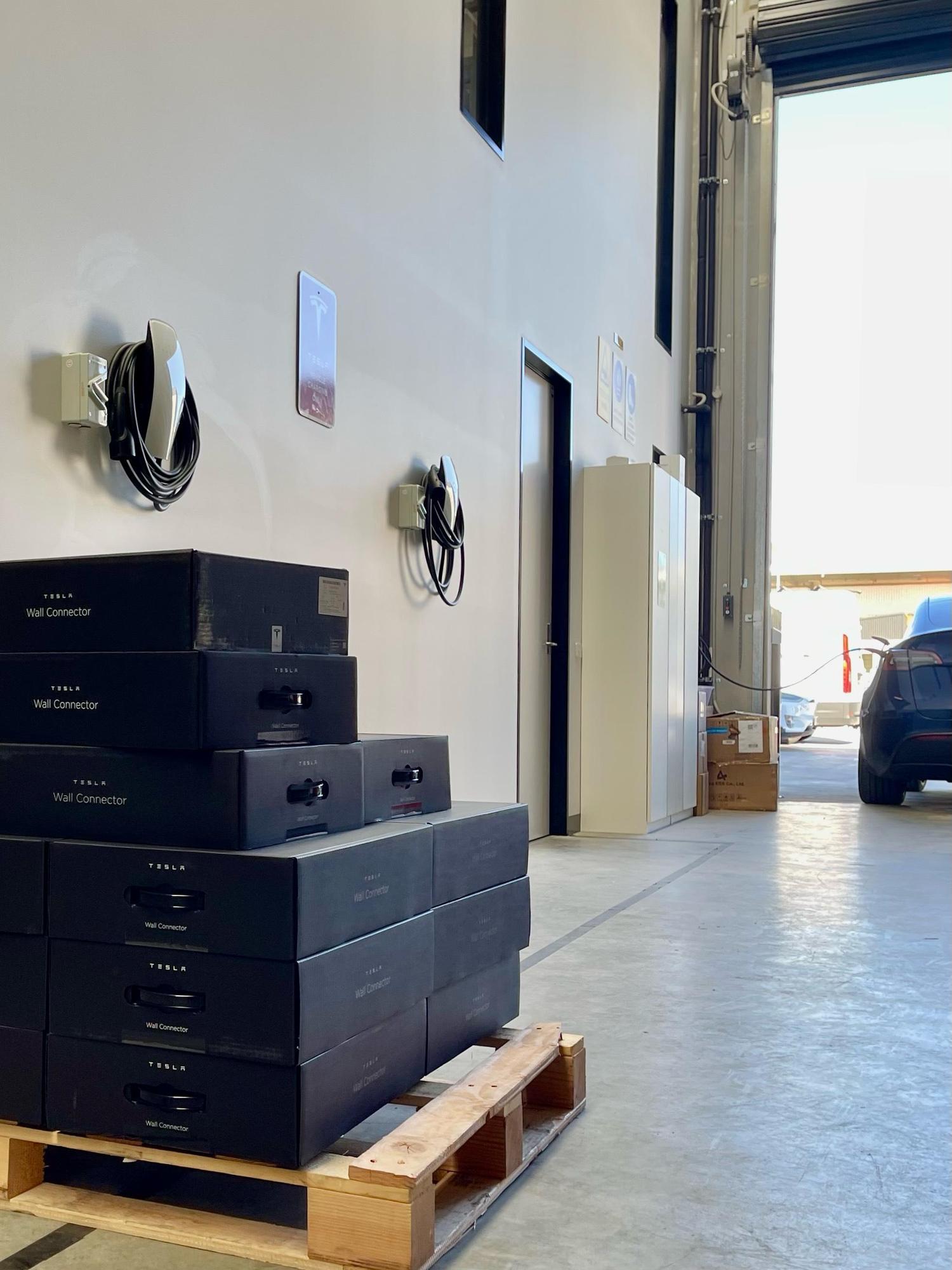 Sunstak Energy Geeks | Hume, ACT | EV Station