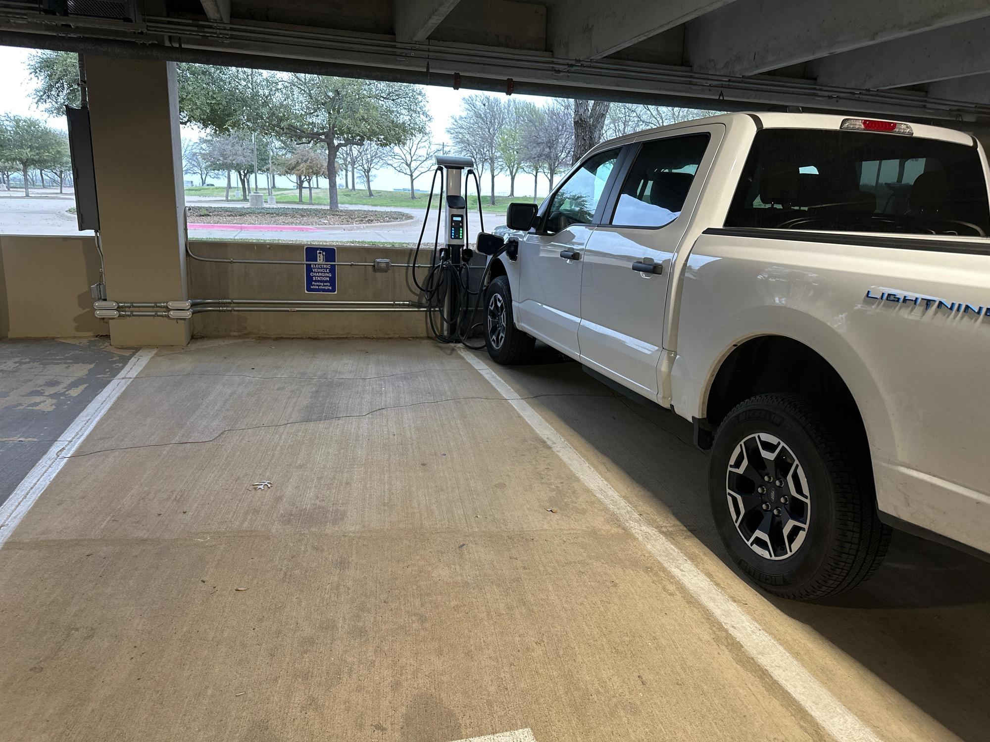 Kiewit South Central District Office | Westlake, TX | EV Station