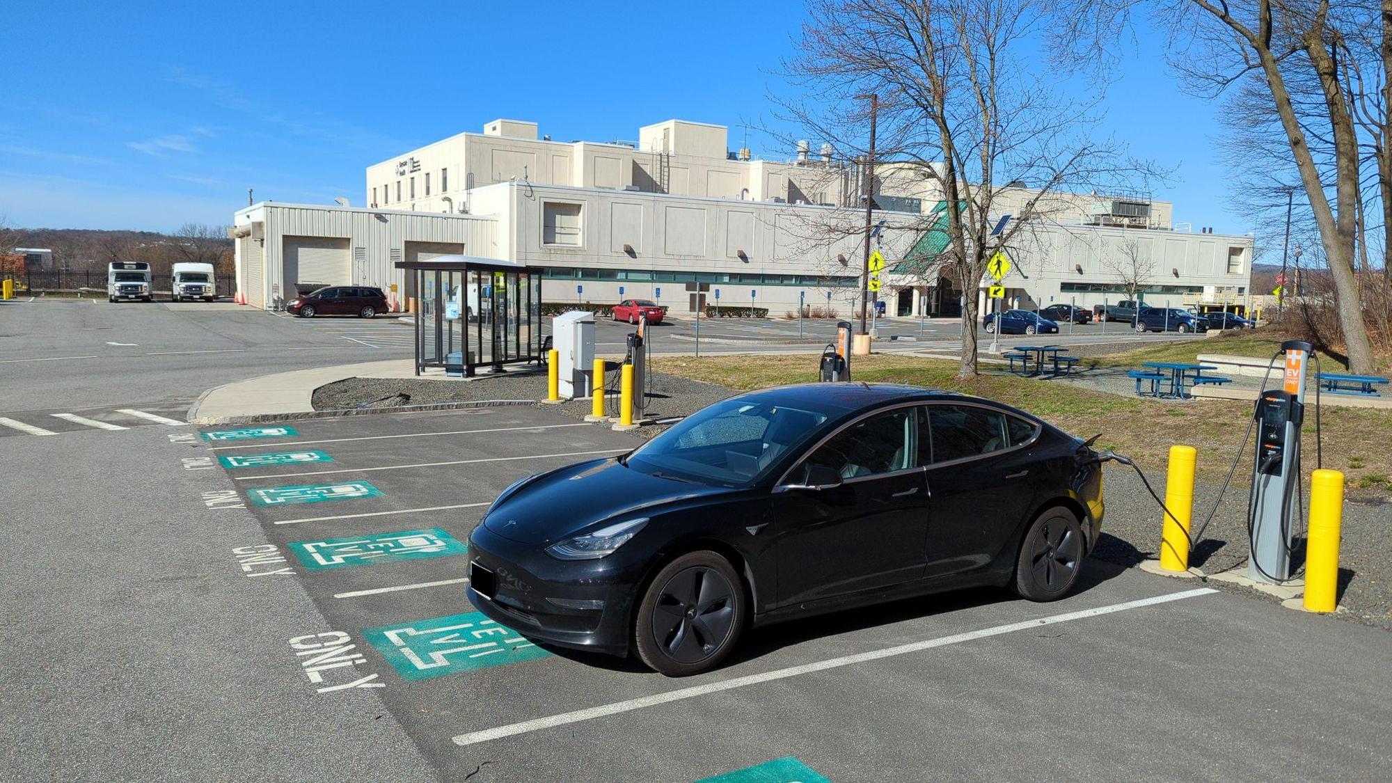 Baystate Medical Center - Parking Lot N | Springfield, MA | EV Station