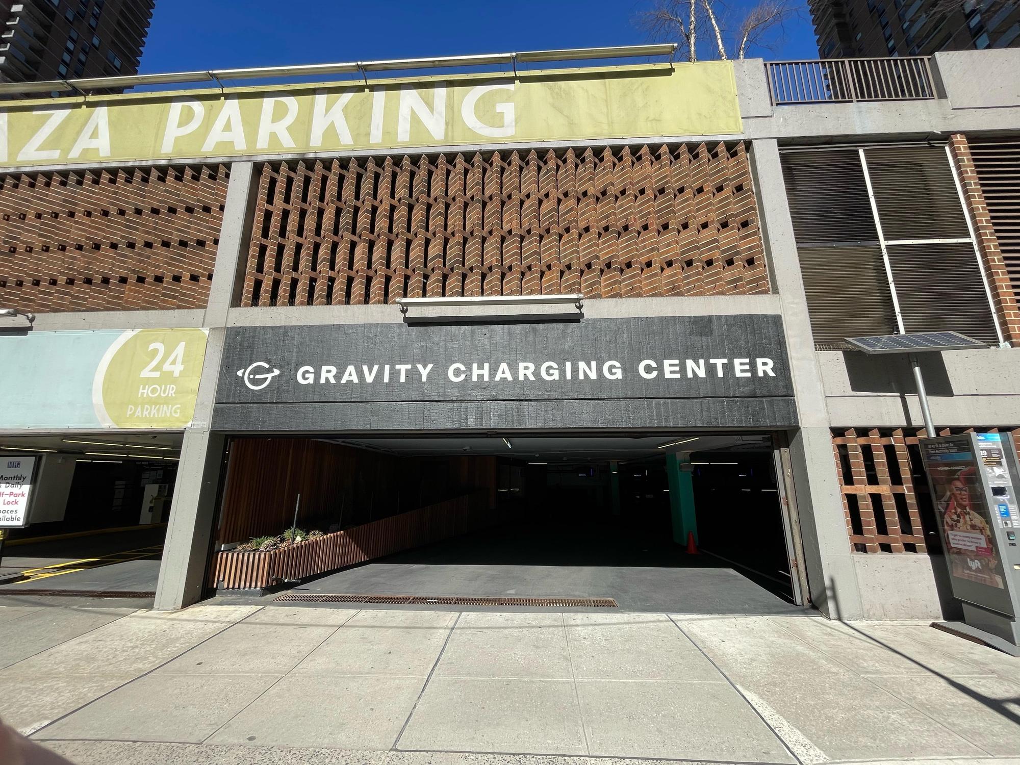 Manhattan Plaza - Gravity Center | New York, NY | EV Station