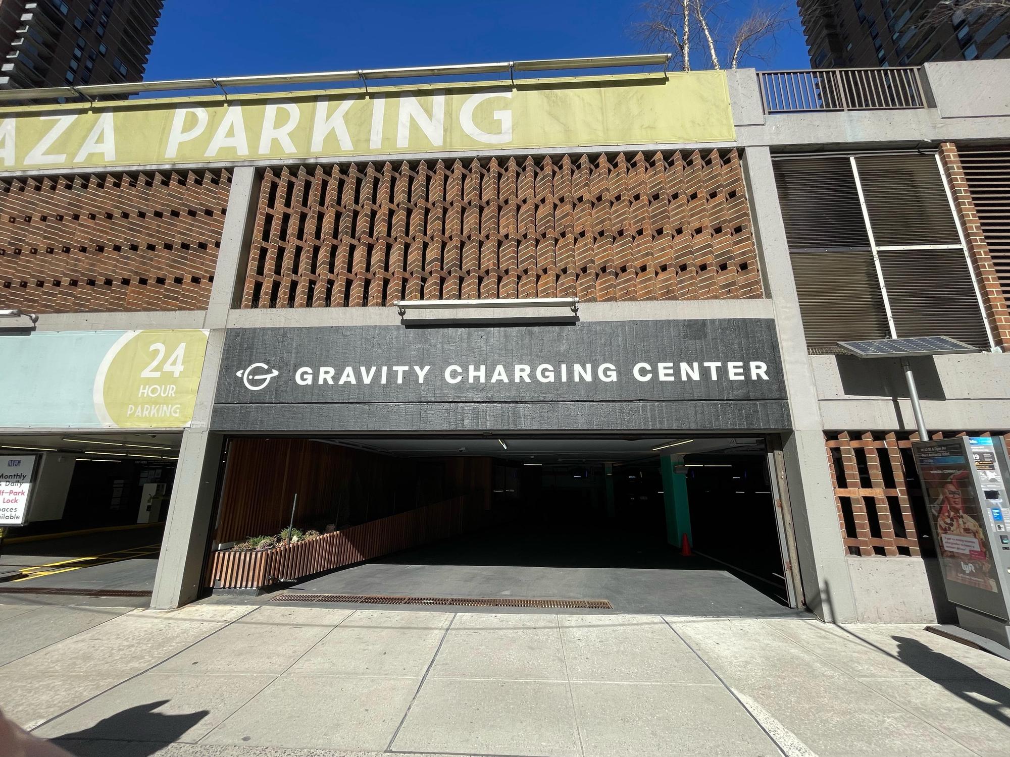 Manhattan Plaza - Gravity Center | New York, NY | EV Station