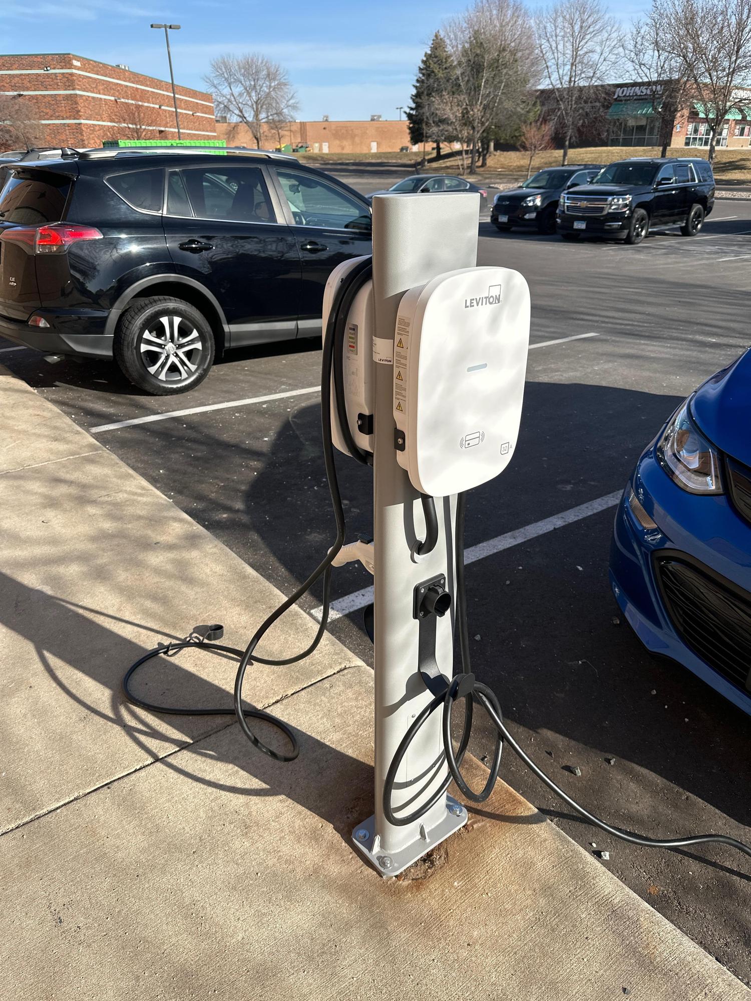 Goodwill | Maple Grove, MN | EV Station