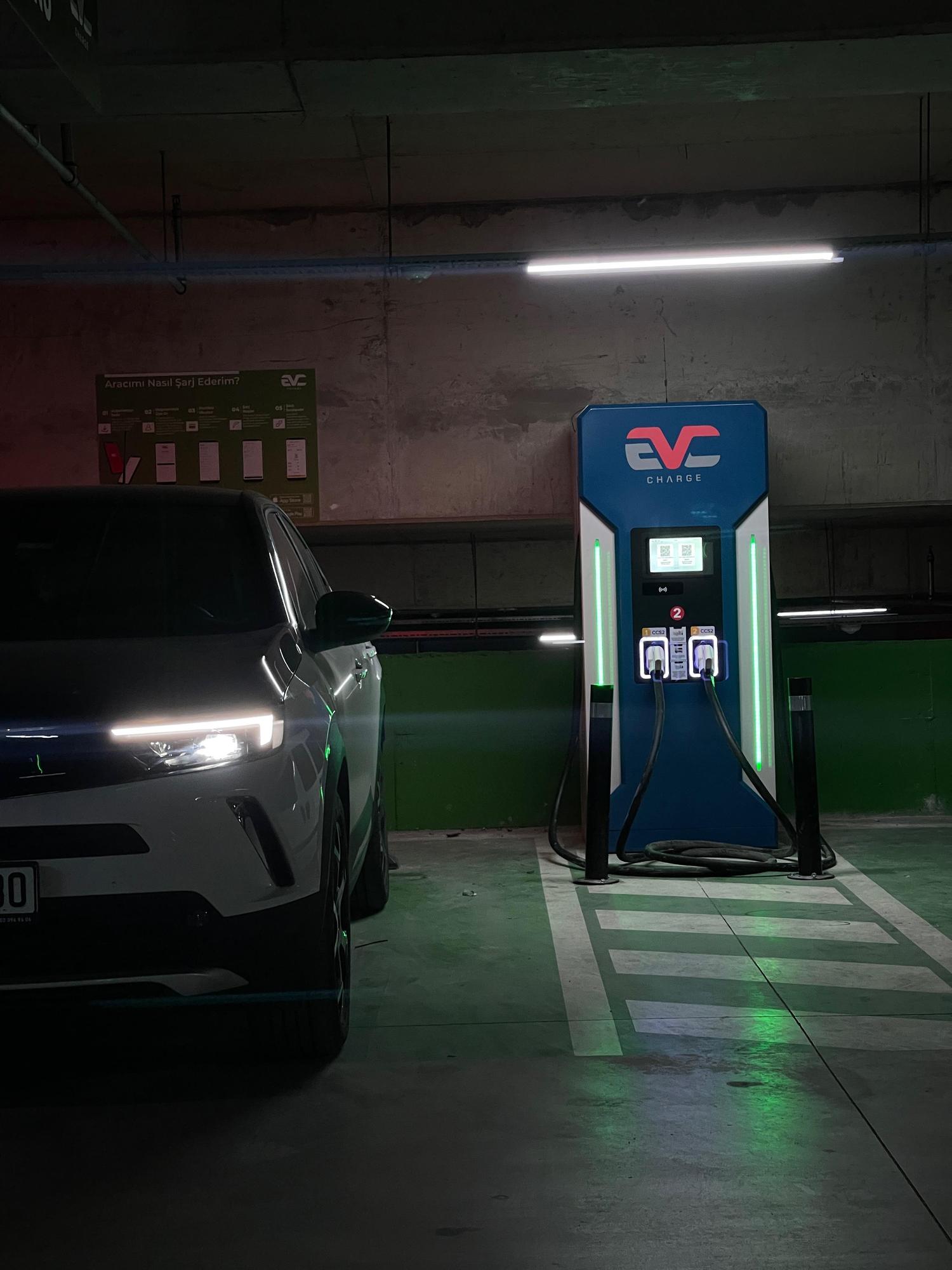 EVC CHARGE - Kaşmir Center 2 160kW DC | Göksu Mahallesi 1.TBMM caddesi ...