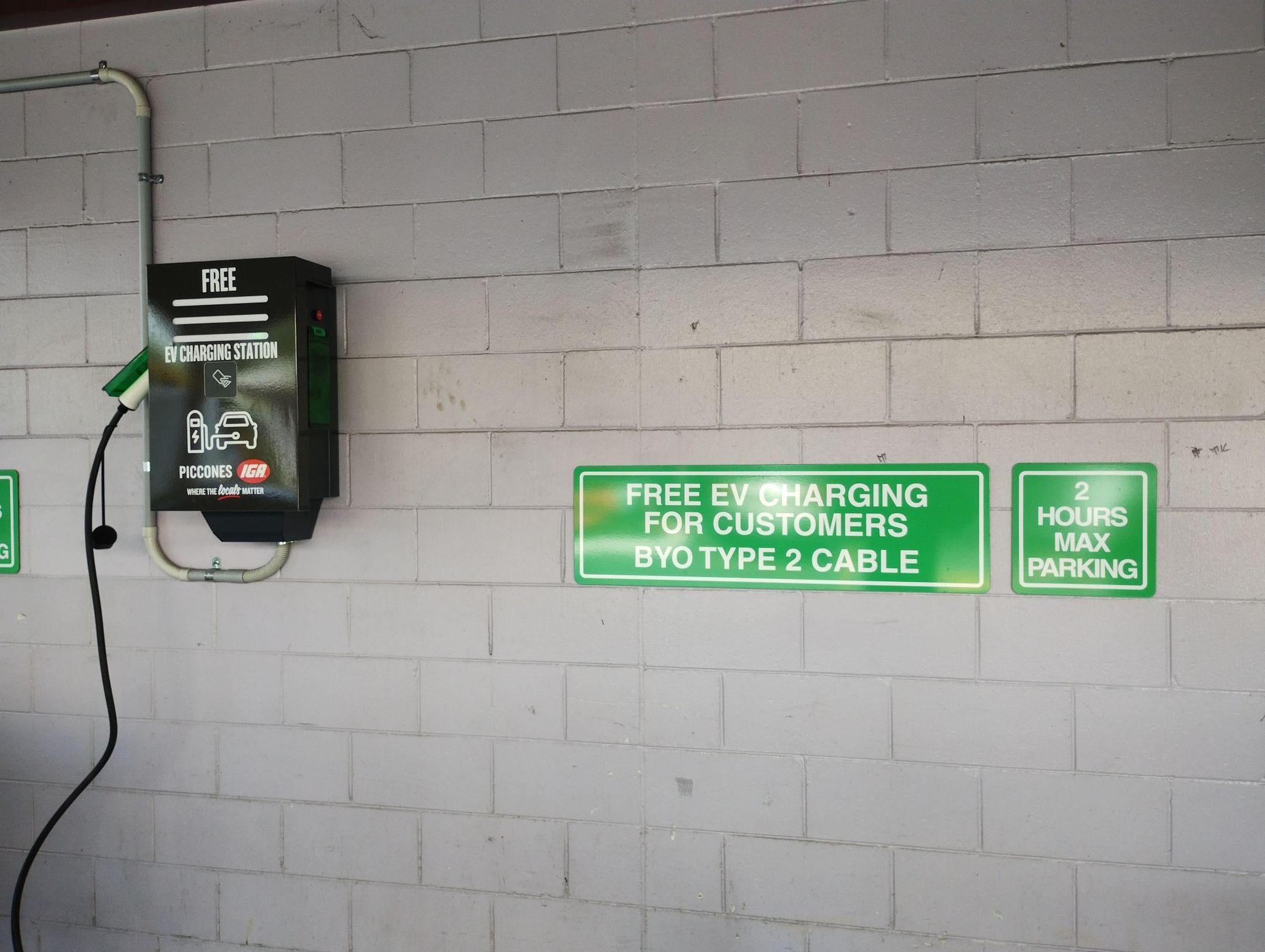 Piccones IGA | Edmonton, QLD | EV Station