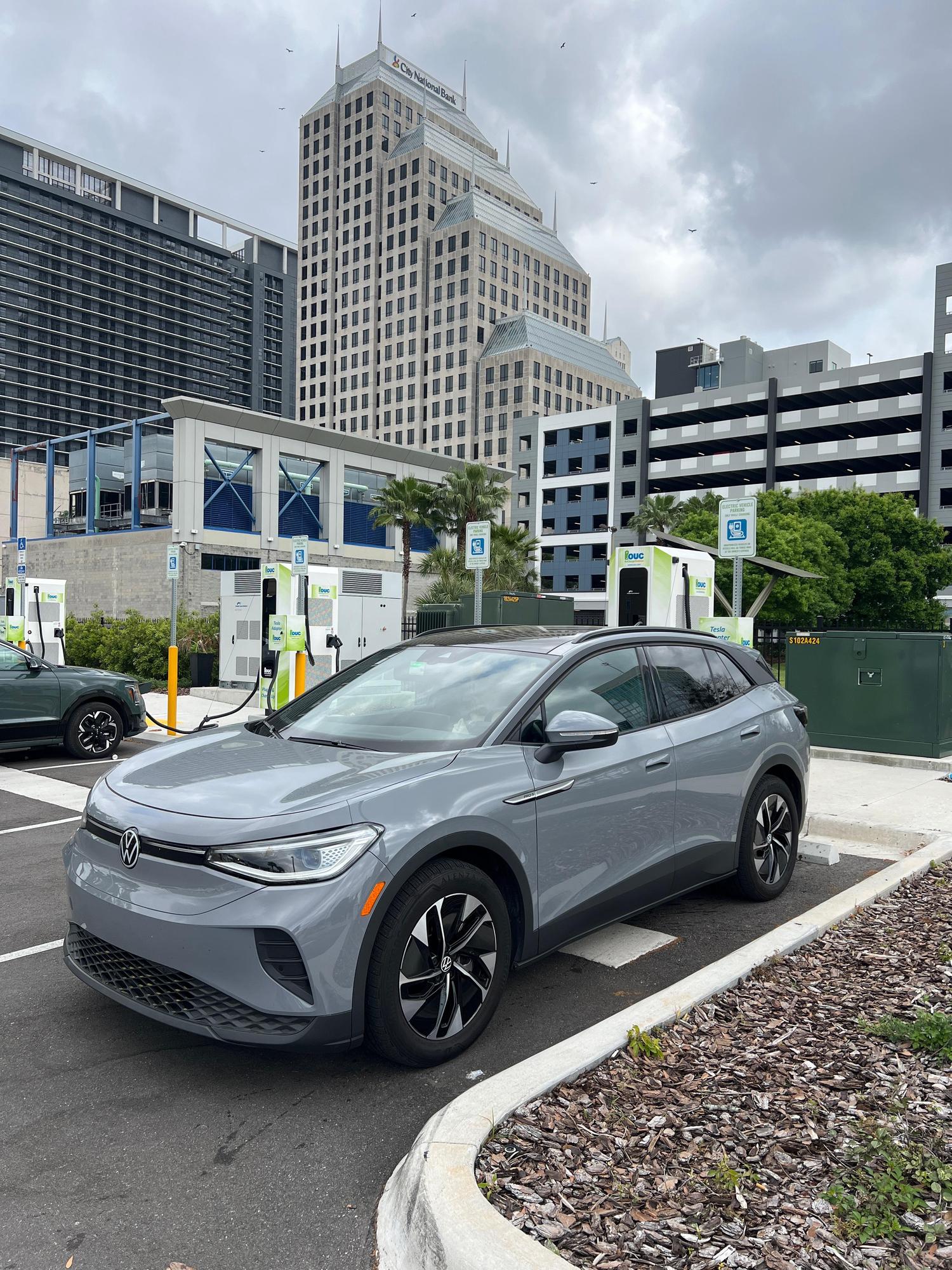 OUC Robinson ReCharge EV Hub | Orlando, FL | EV Station