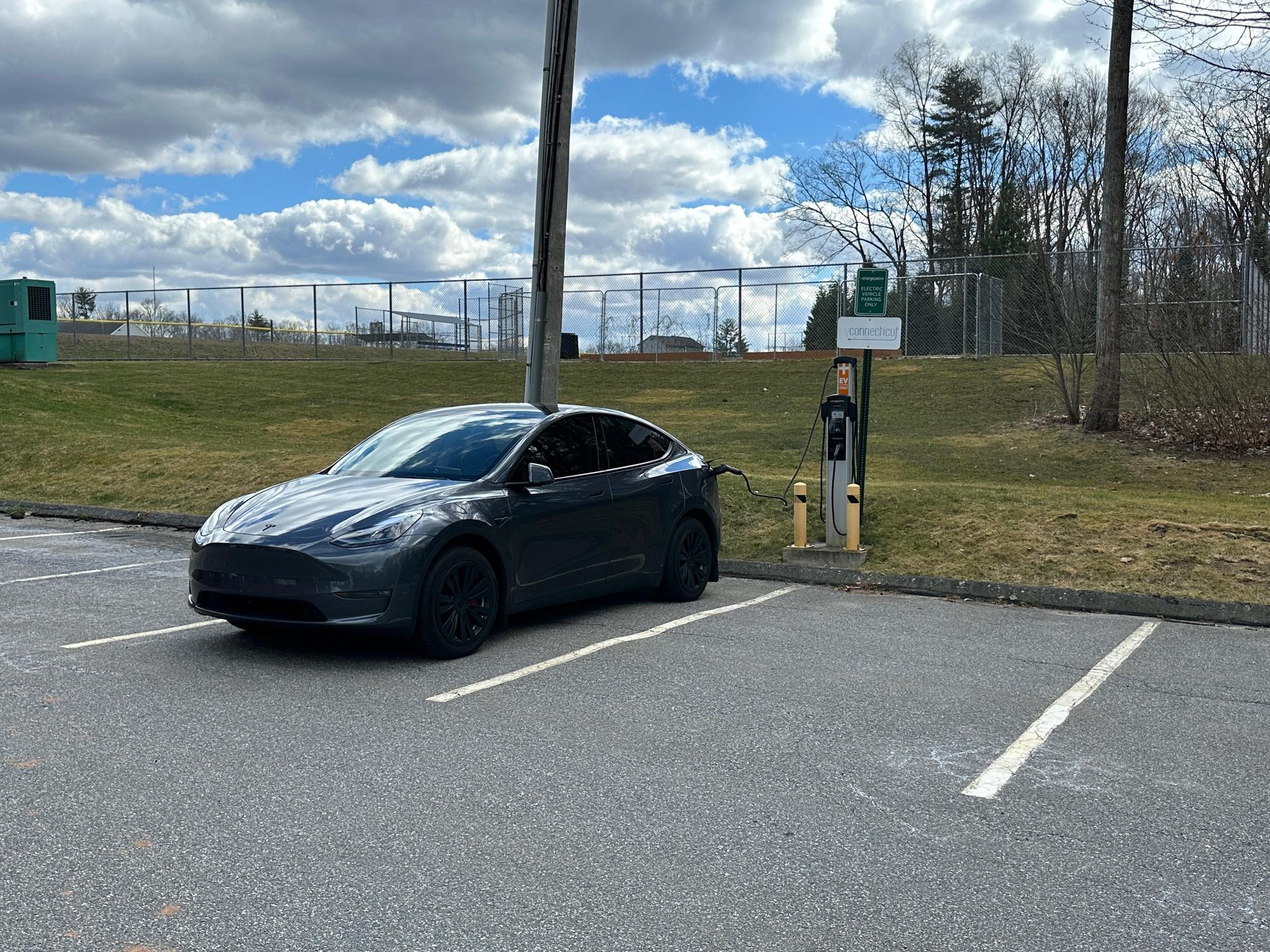 Harwinton Town Hall | Harwinton, CT | EV Station