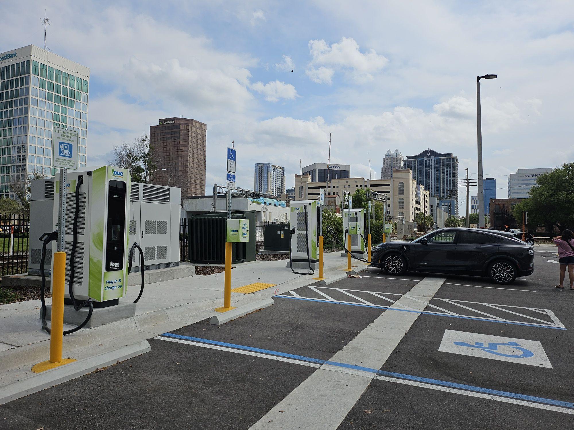 OUC Robinson ReCharge EV Hub | Orlando, FL | EV Station