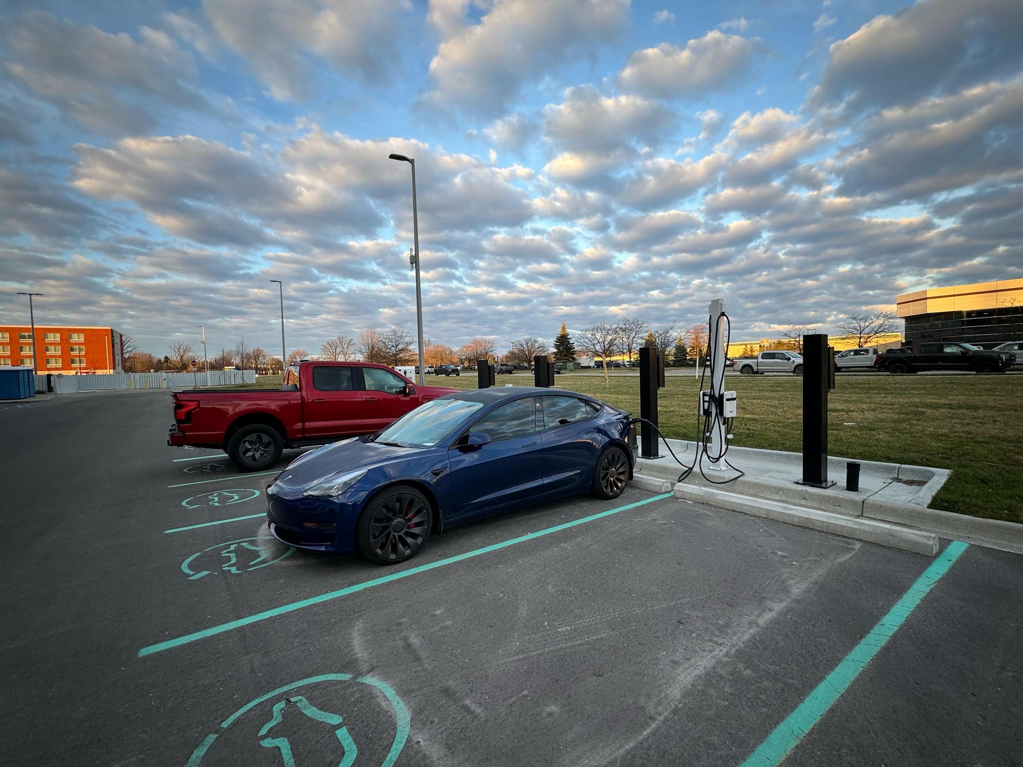Ford Vehicle Performance & Electrification Center (1) | Allen Park, MI ...