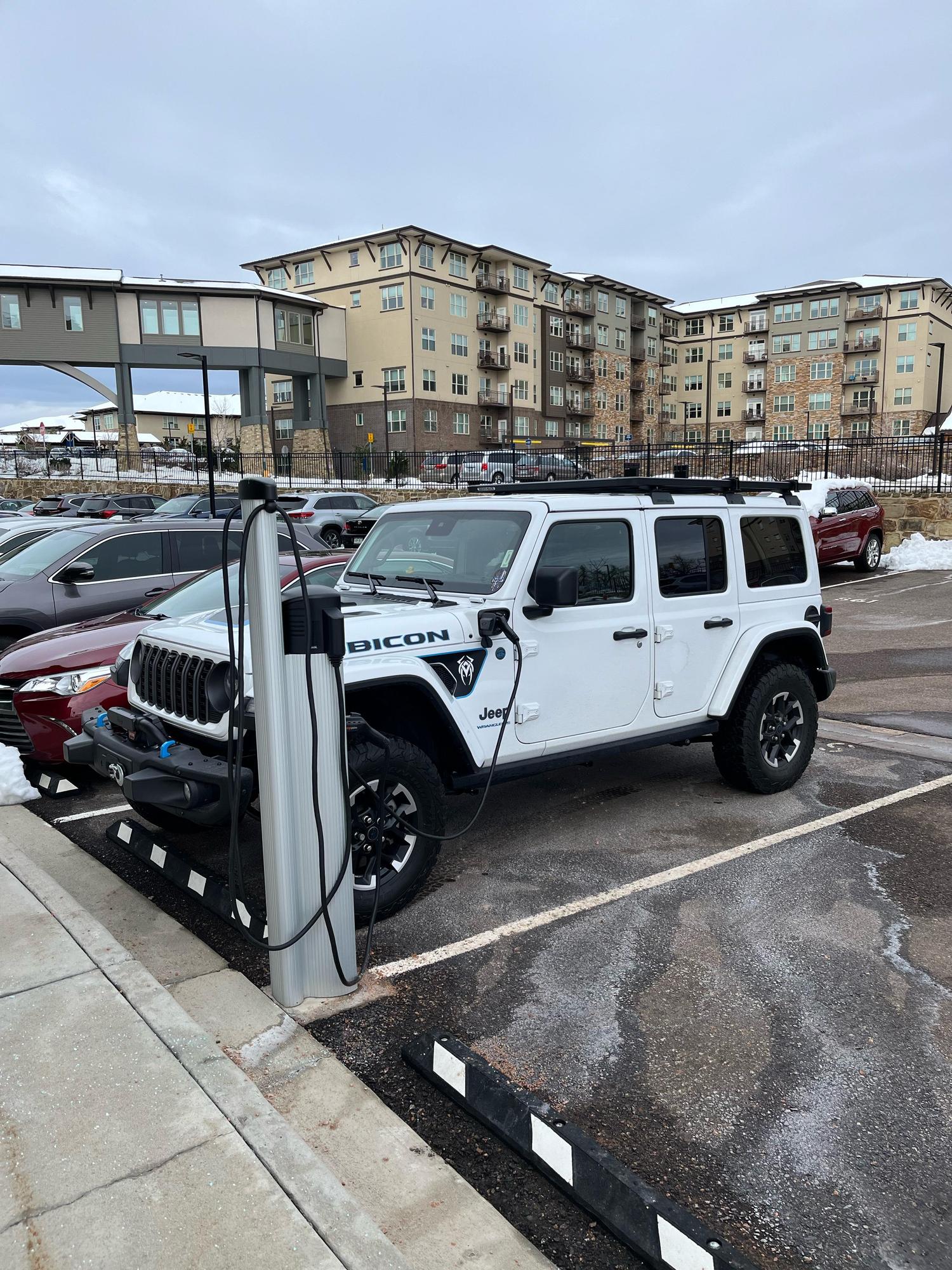 Wind Crest Summit Square Apartment Building | Highlands Ranch, CO | EV ...