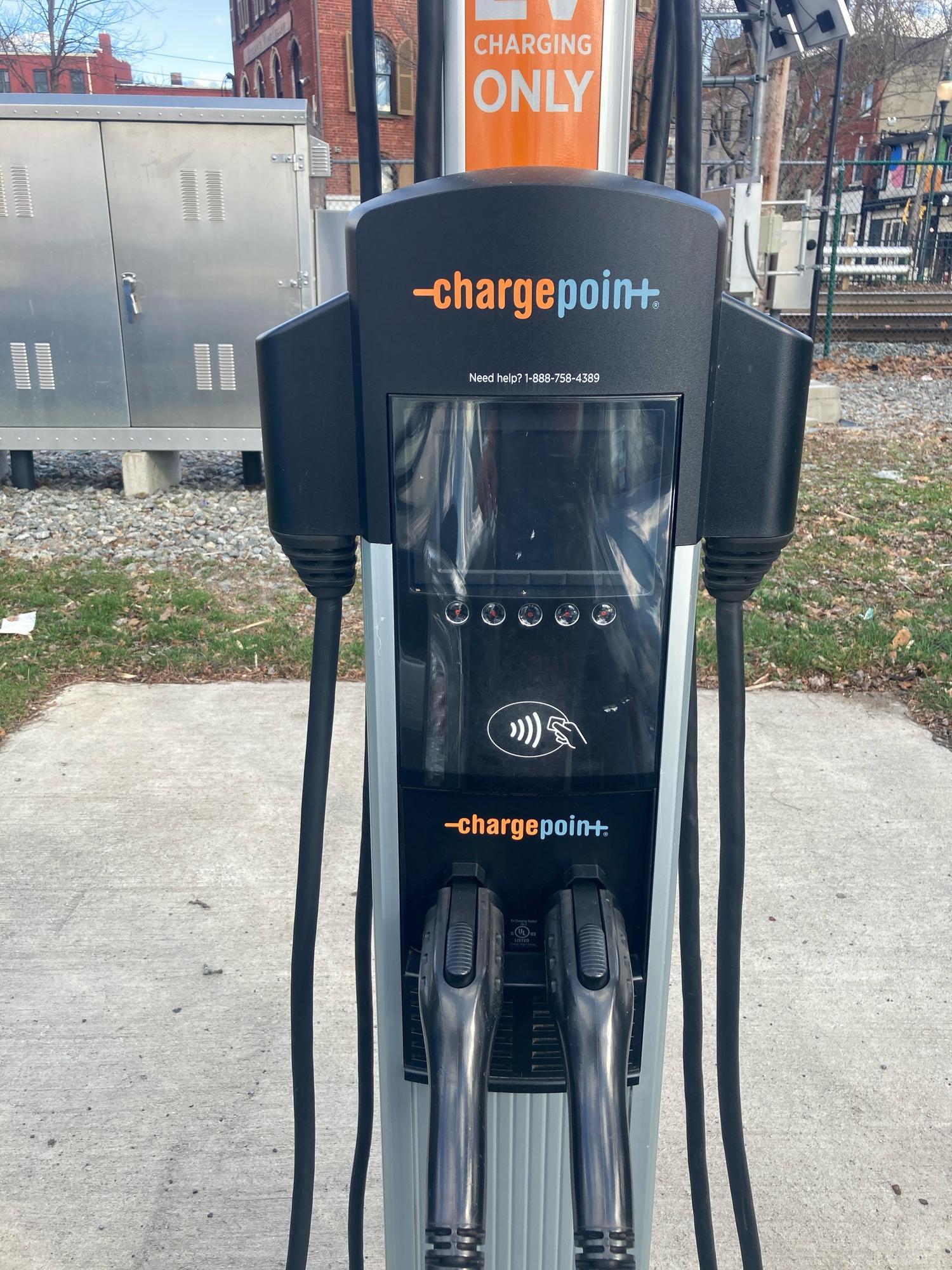 WLNA Radio Riverfront Green Parking Lot | Peekskill, NY | EV Station