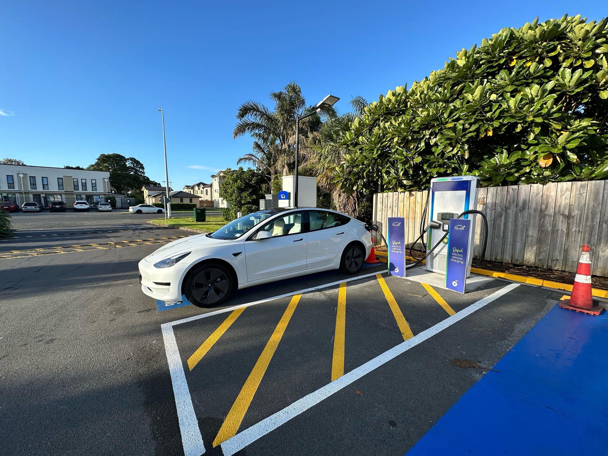 bp charge Birkenhead | Auckland, Auckland | EV Station