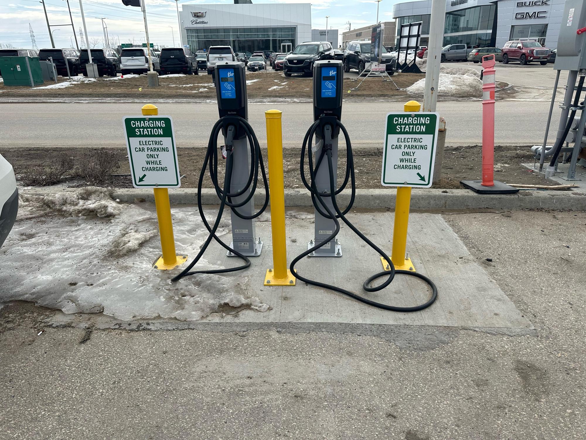 Mid Town Ford | Winnipeg, MB | EV Station