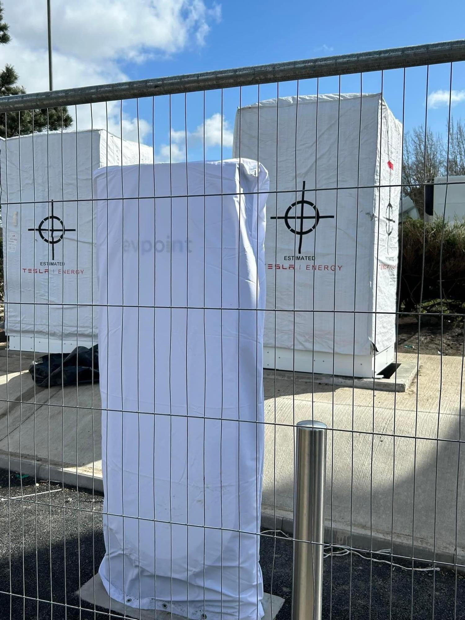 Calder Park Service Station | 17 Calder Cl, Durkar, Wakefield WF2 7UA ...