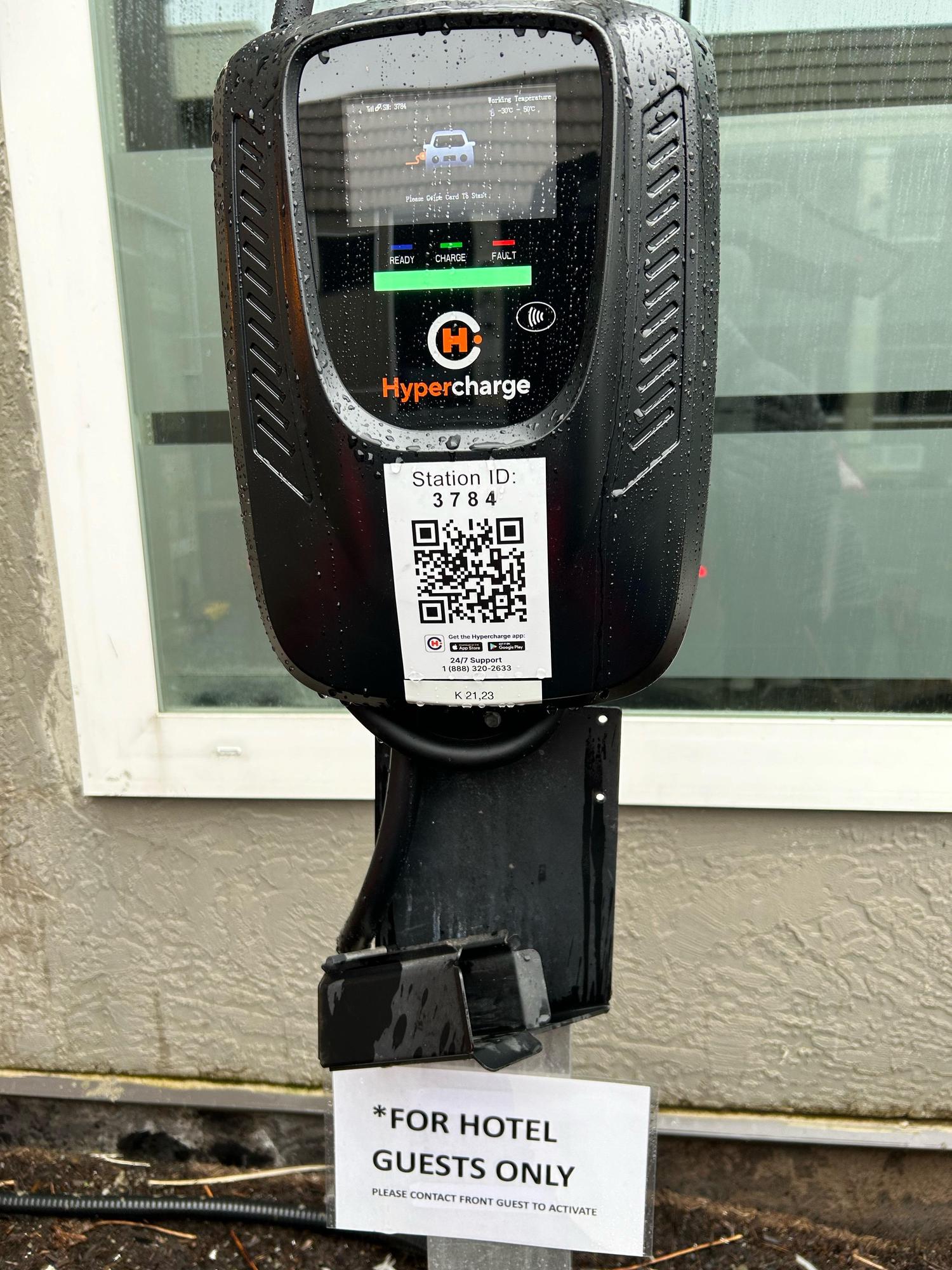 Best Western Plus Burnaby | Burnaby, BC | EV Station