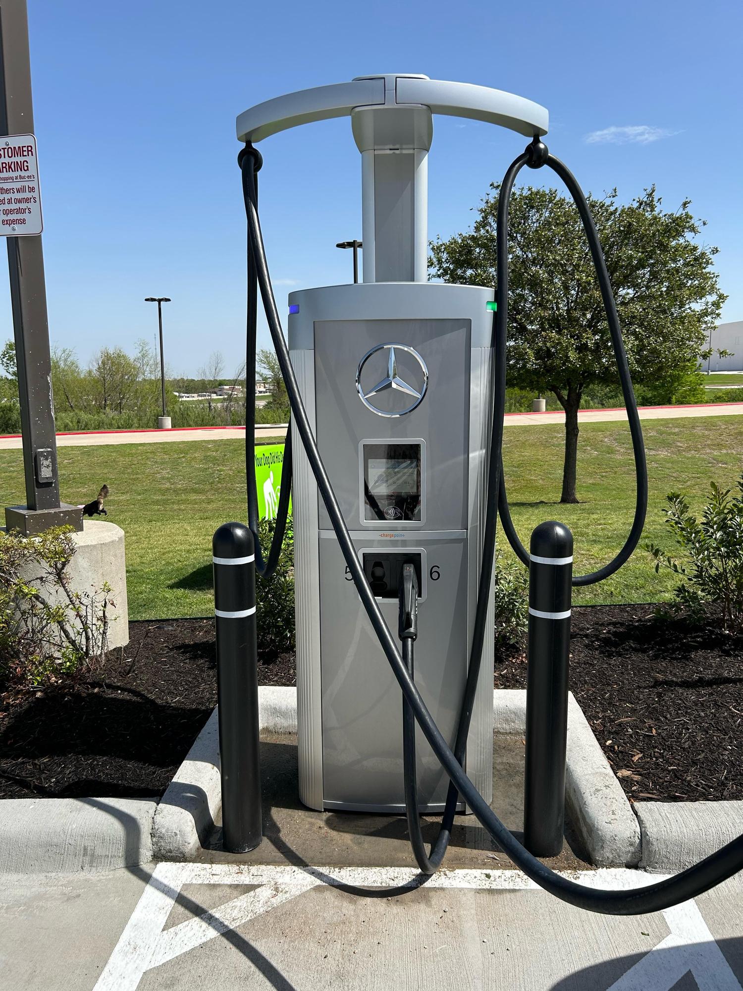 Buc-ee's Temple, TX | Mercedes-Benz High-Power Charging | Temple, TX ...