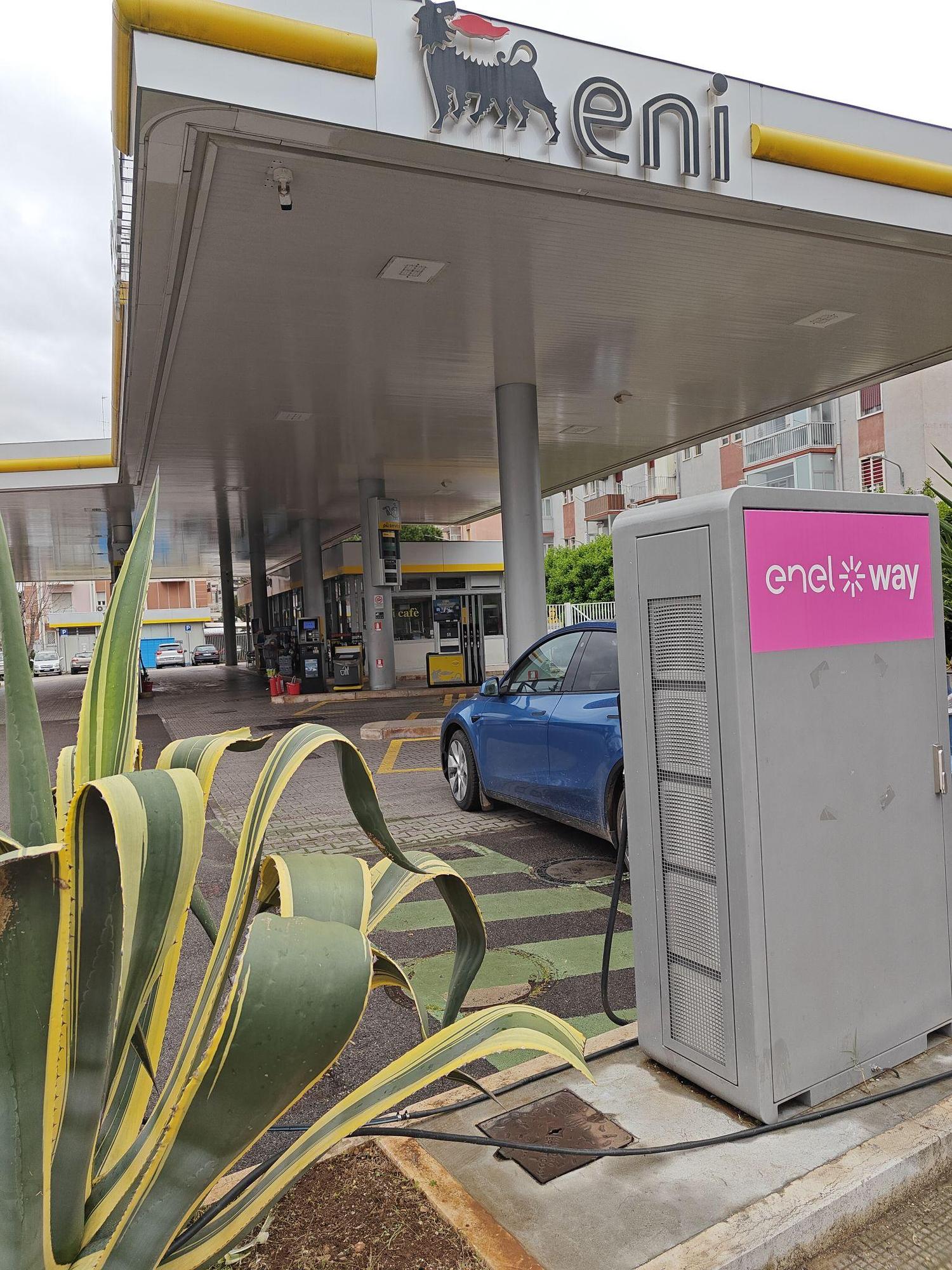 Enel X Way Italia | Bari, Puglia | EV Station