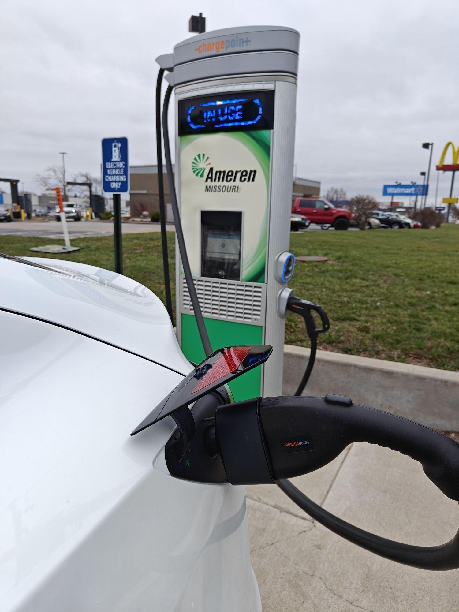 Ayerco | Kirksville, MO | EV Station