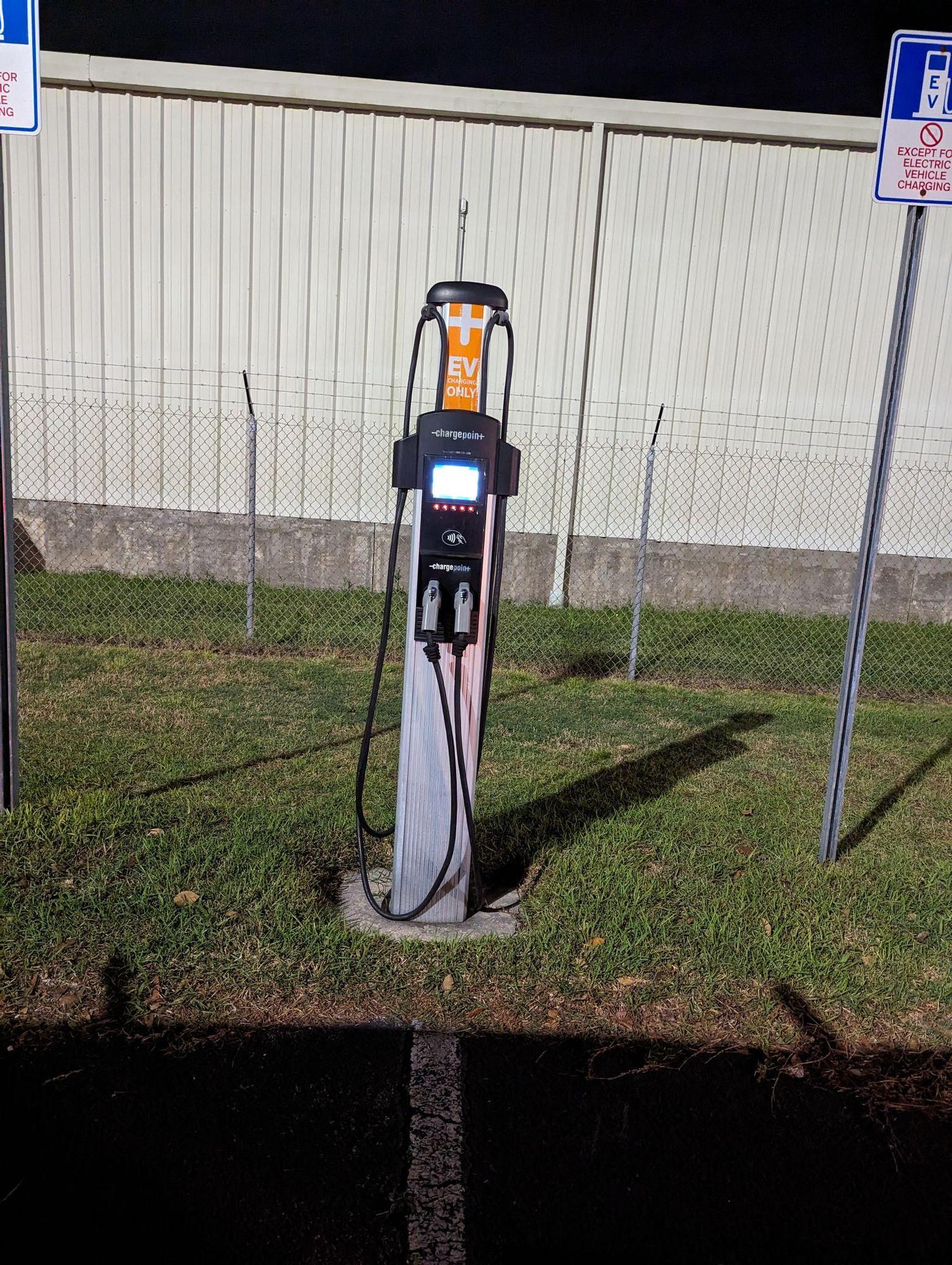 Gulfstream Aerospace Main Plant | Savannah, GA | EV Station