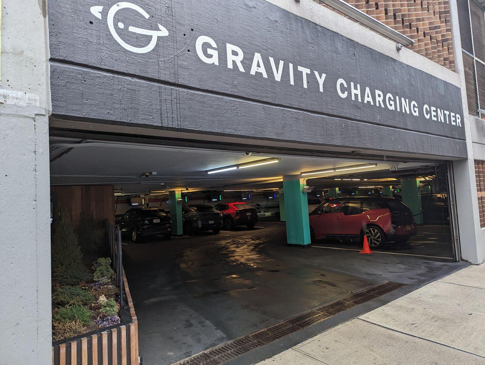 Manhattan Plaza - Gravity Center | New York, NY | EV Station