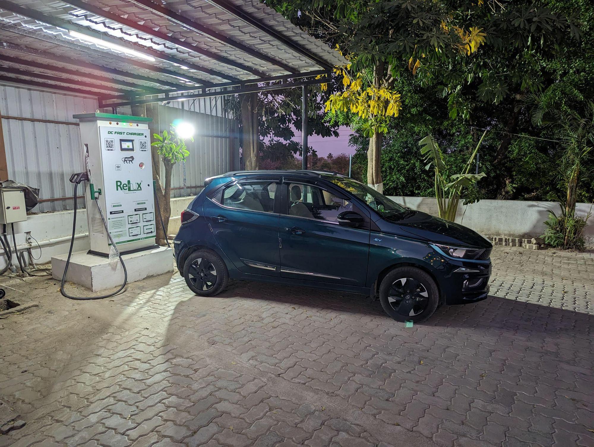 Hotel Aaryas | 60kW CCS2 Dual Gun EV charger | Relux EV Charging ...