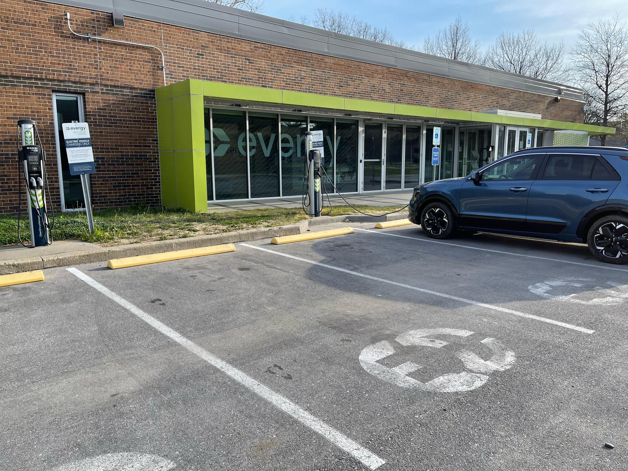 Evergy Connect | KCMO, MO | EV Station