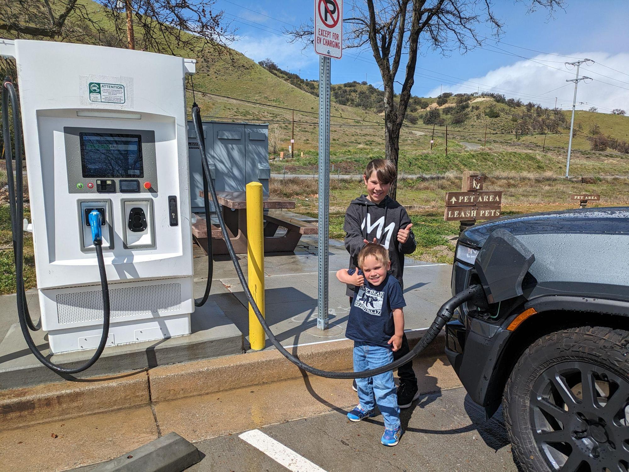 Tejon Pass Rest Area - Southbound | Lebec, CA | EV Station