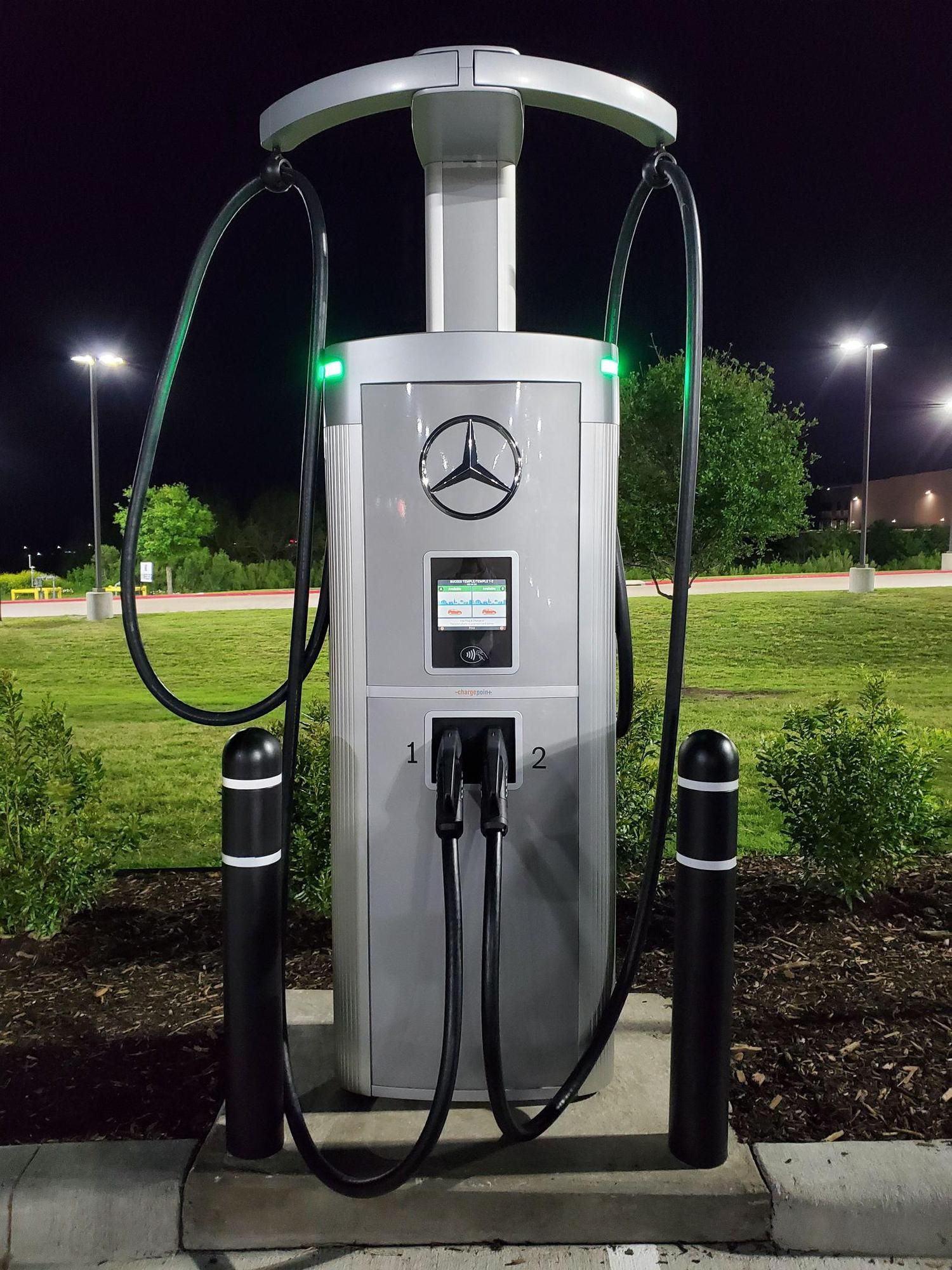 Buc-ee's Temple, TX | Mercedes-Benz High-Power Charging | Temple, TX ...