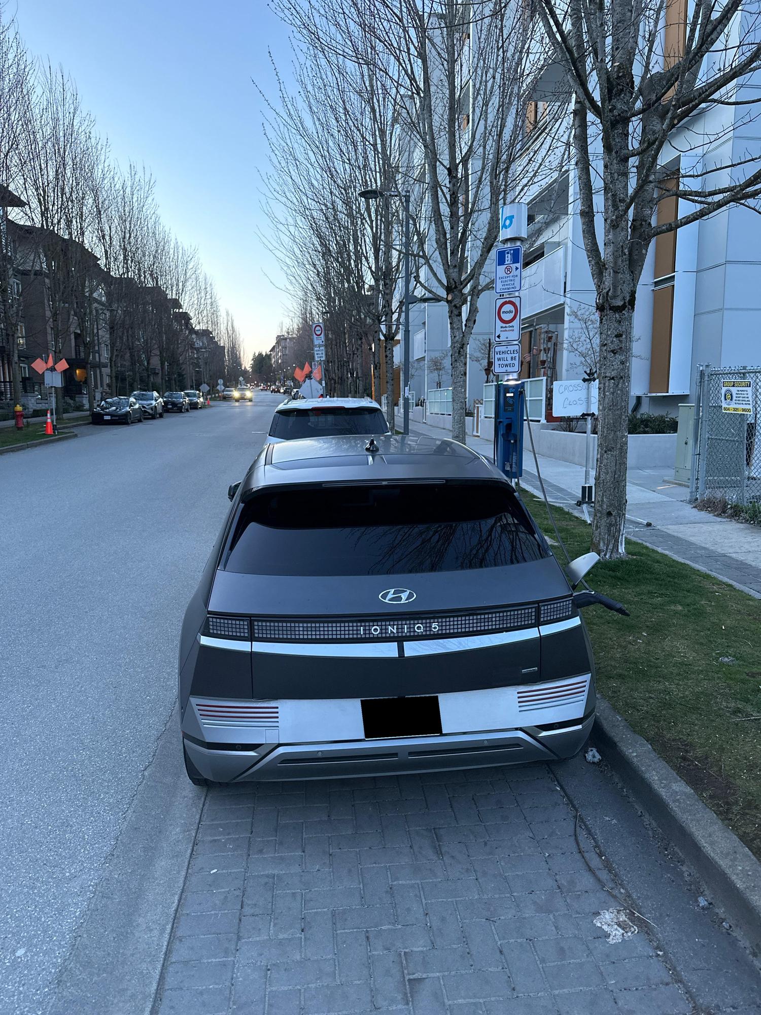 Wesbrook Place South - Flo AAA-14697 | Vancouver, BC | EV Station