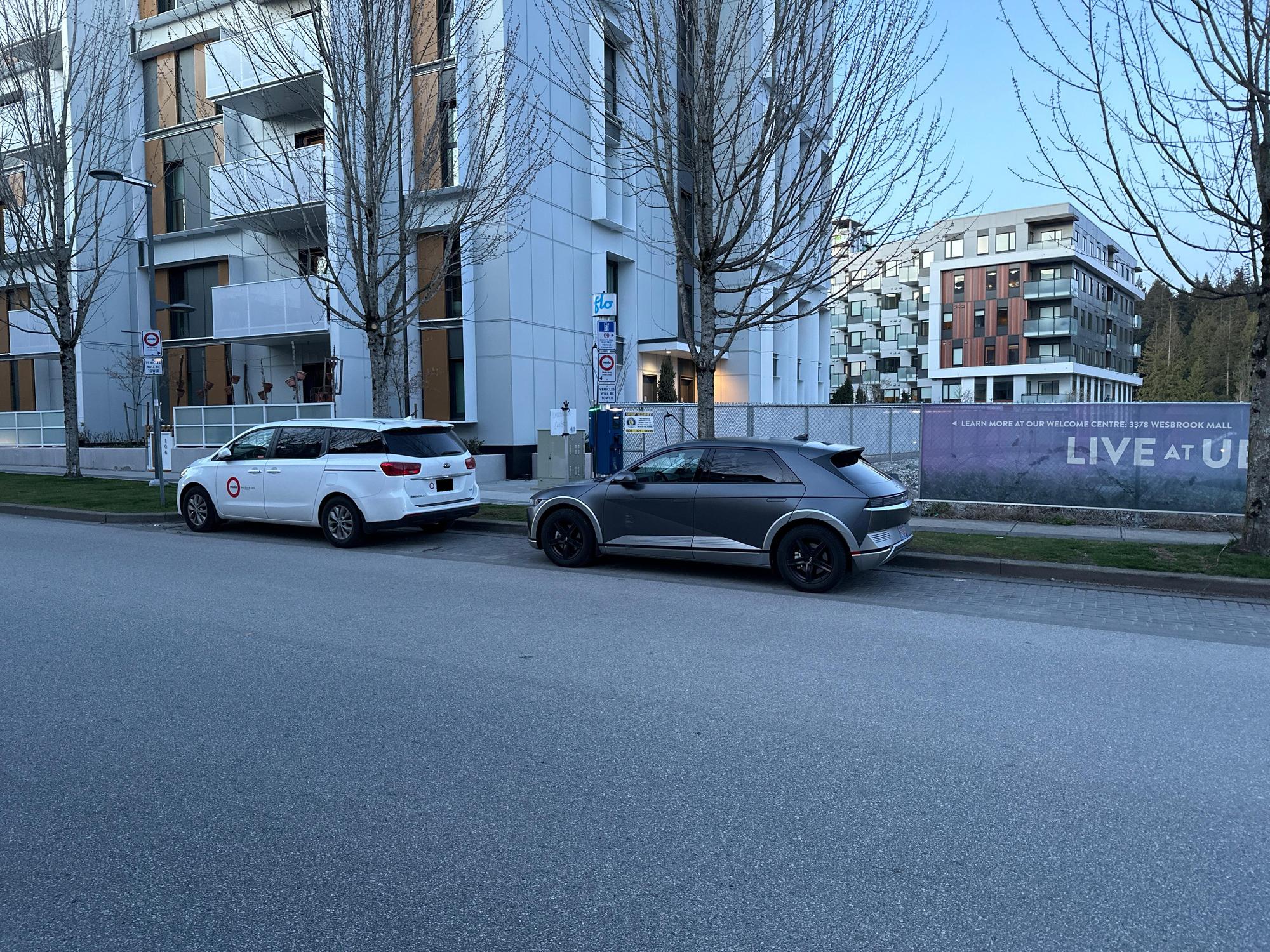 Wesbrook Place South - Flo AAA-14697 | Vancouver, BC | EV Station