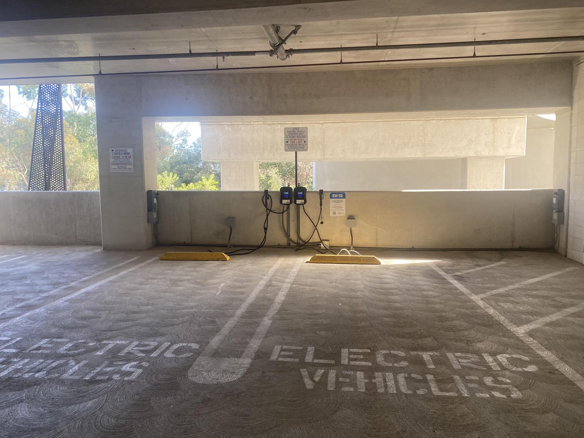 UCSD - South Parking Structure | San Diego, CA | EV Station