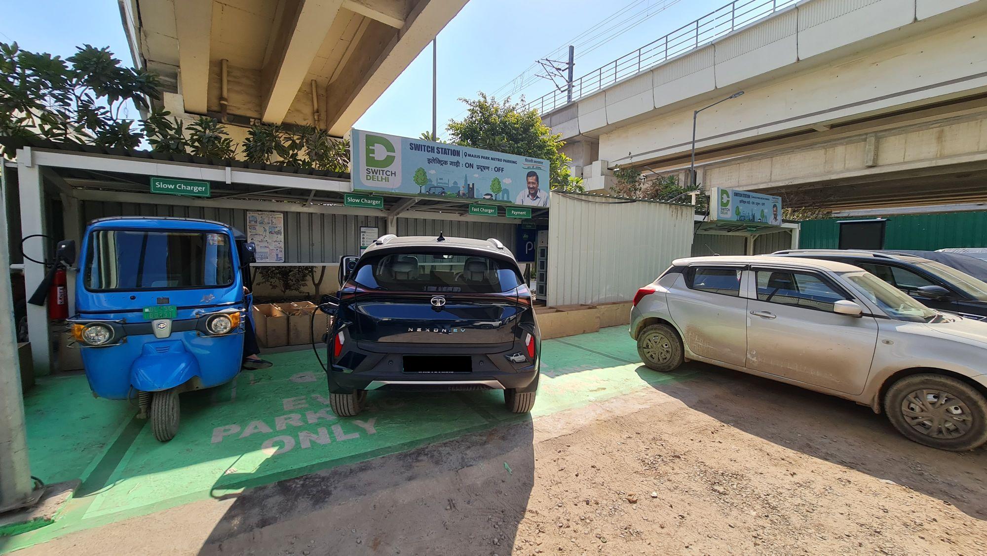 MajlisPark DMRC PARKING | Delhi, DL | EV Station