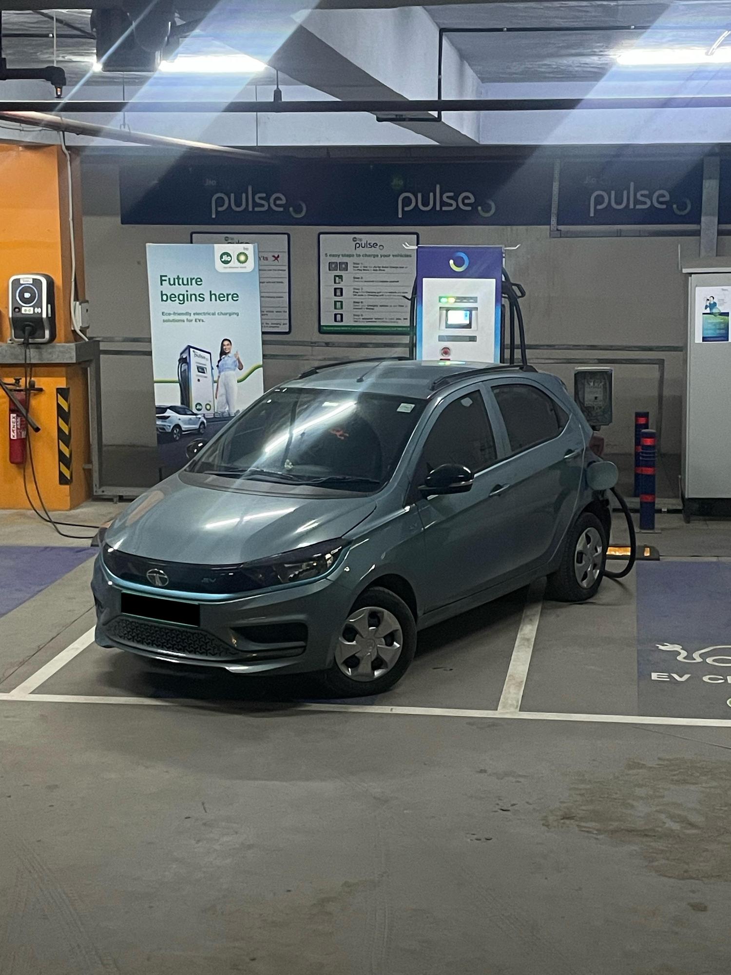 jio-bp pulse charger | Ahmedabad, GJ | EV Station