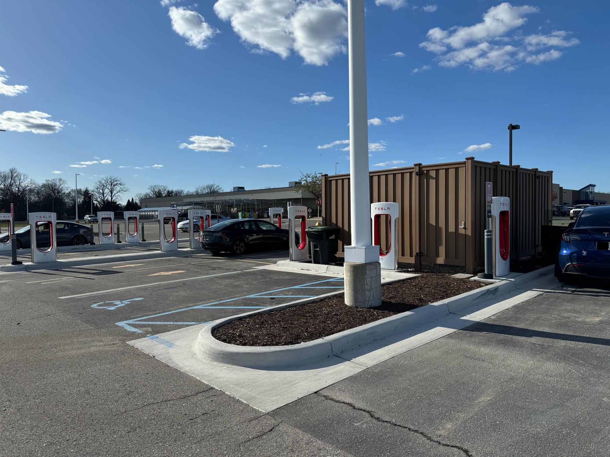 Meijer | Taylor, MI | EV Station