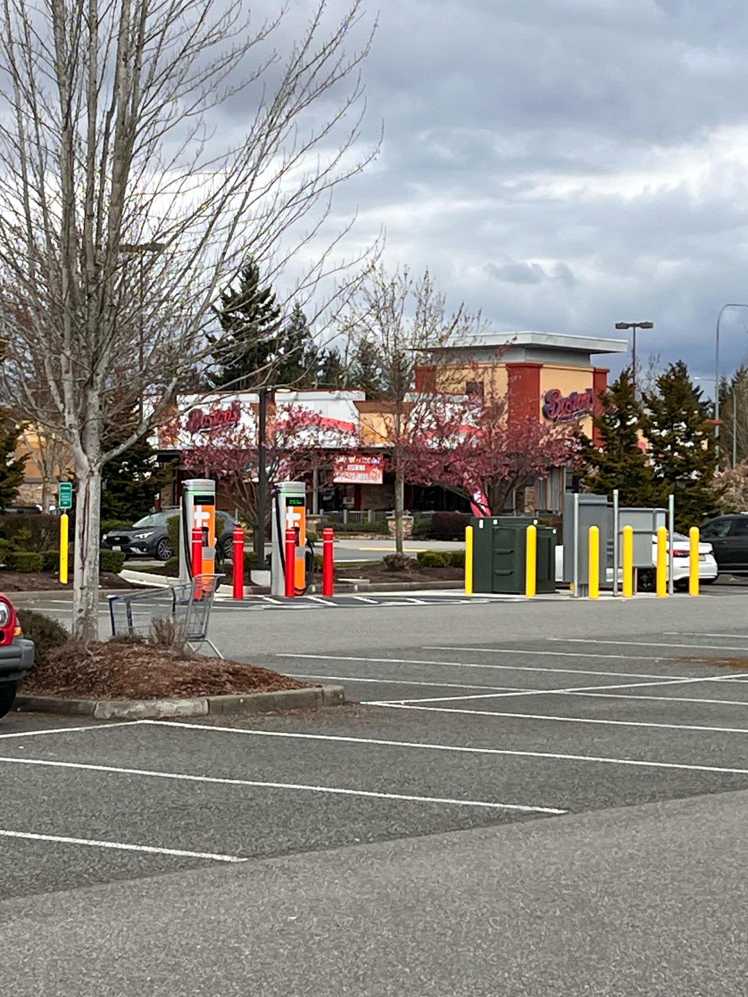 Lakewood Crossing - Target | Marysville, WA | EV Station