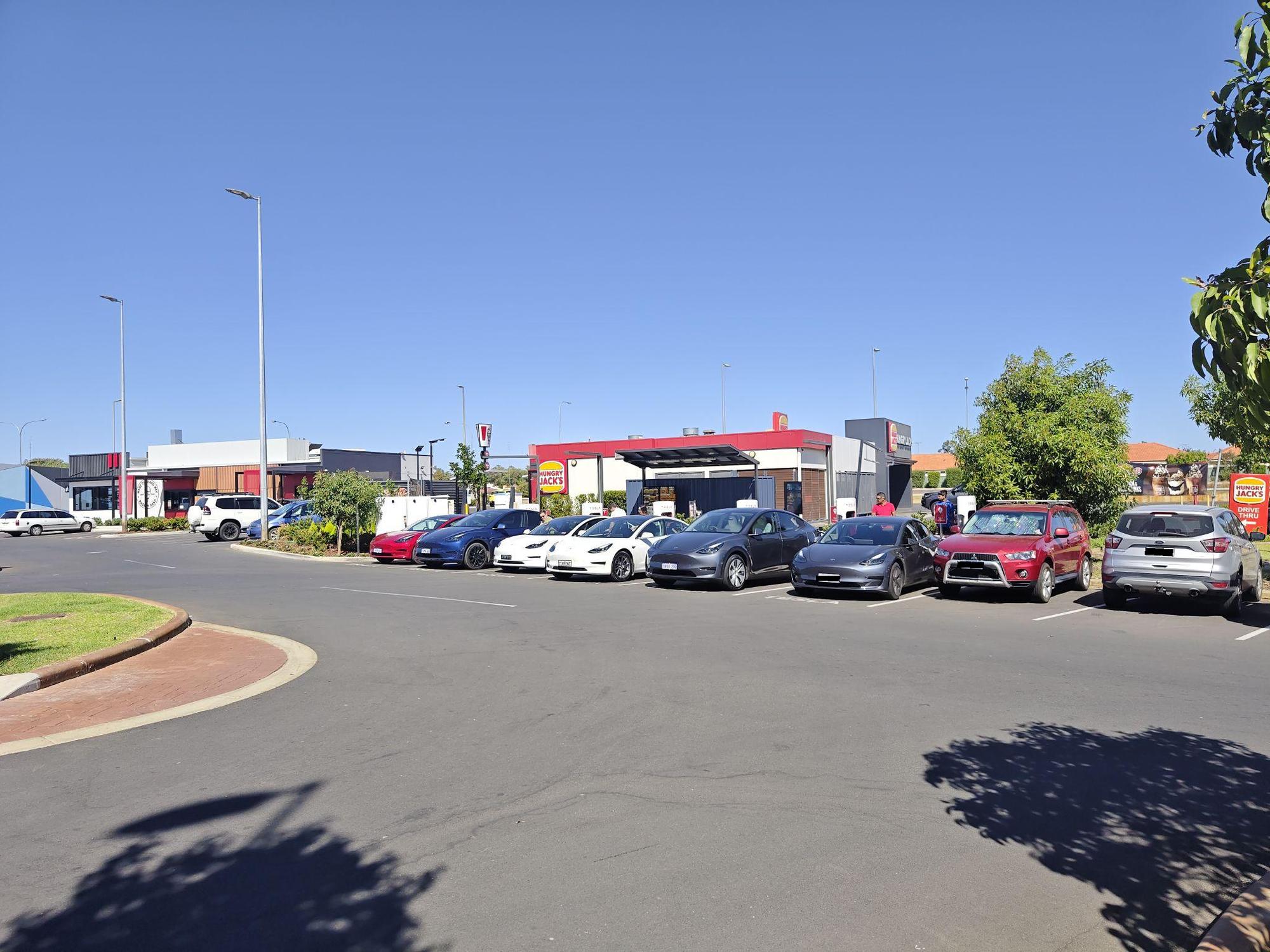 Eaton Fair Shopping Centre | Eaton, WA | EV Station