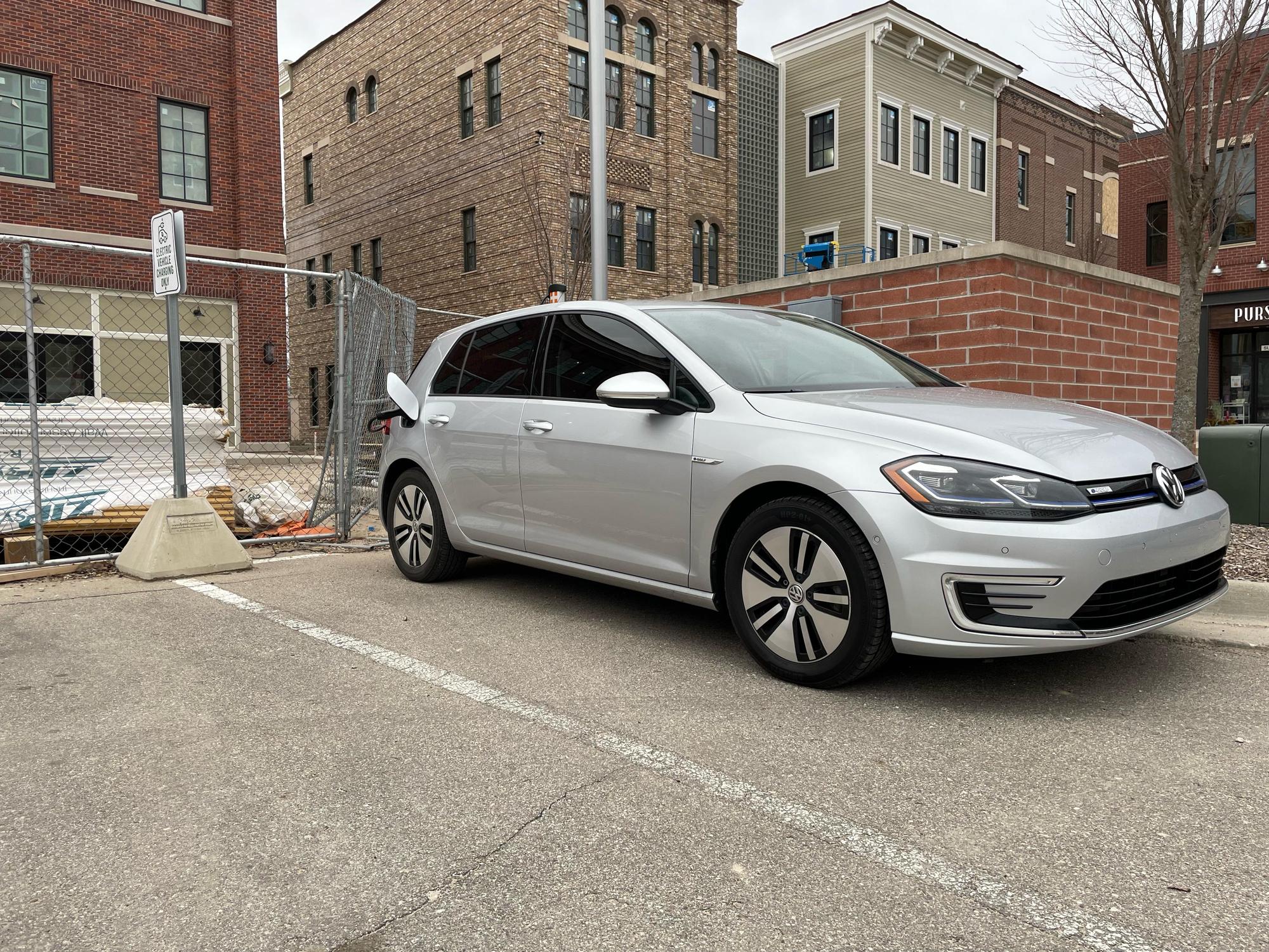 Ada Village - MudPenny | Ada, MI | EV Station