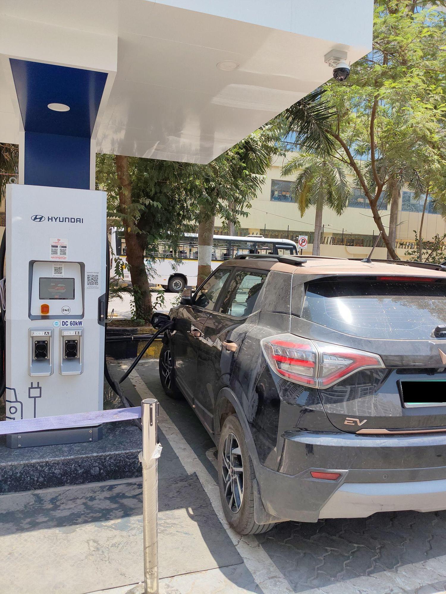 MMRDA Pay & Park BKC | Mumbai, MH | EV Station