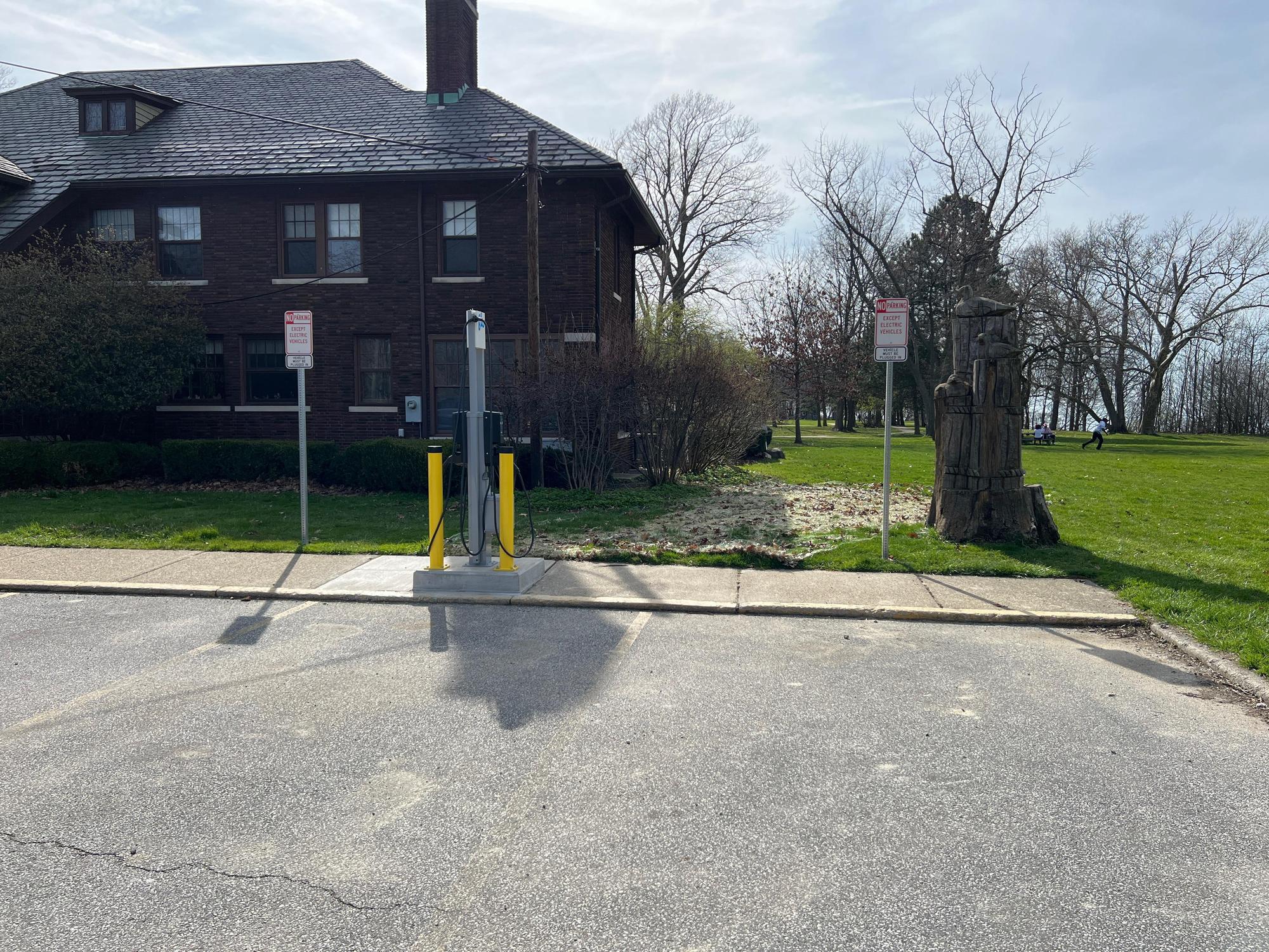 Sims Park | Euclid, OH | EV Station