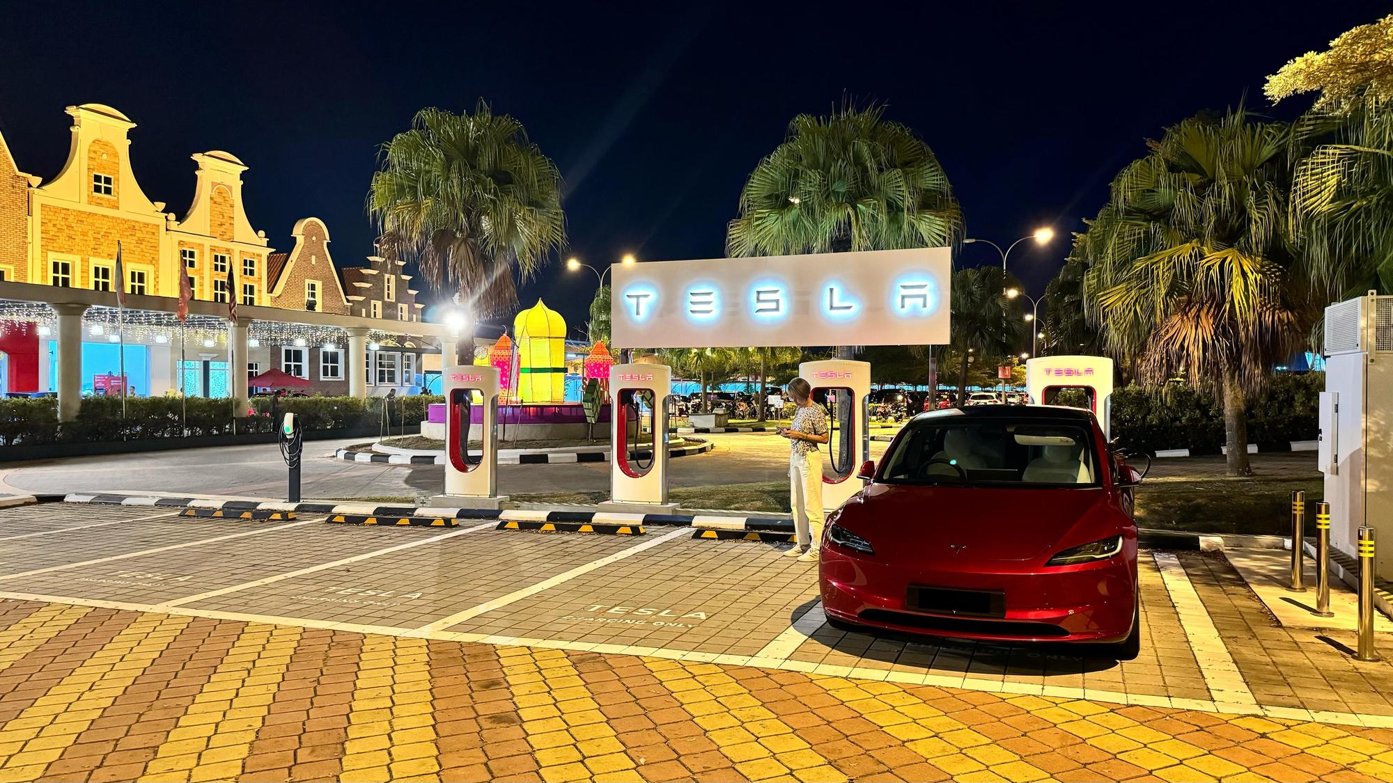 Jalan Kemus / Sempang Ampat | Alor Gajah, Melaka | EV Station