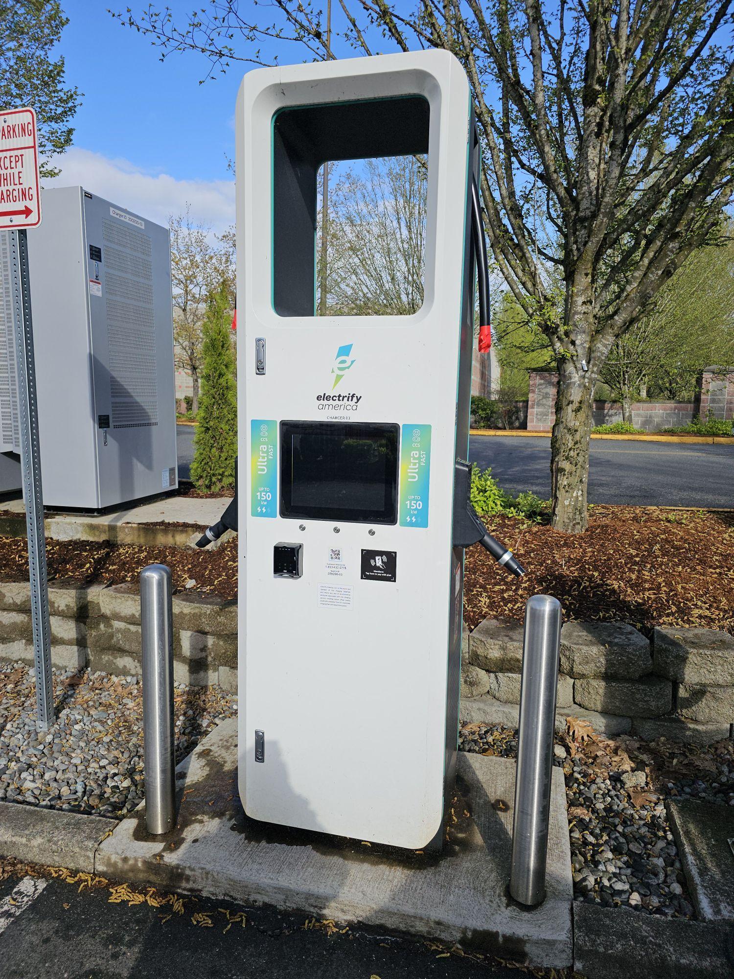 Target | Redmond, WA | EV Station