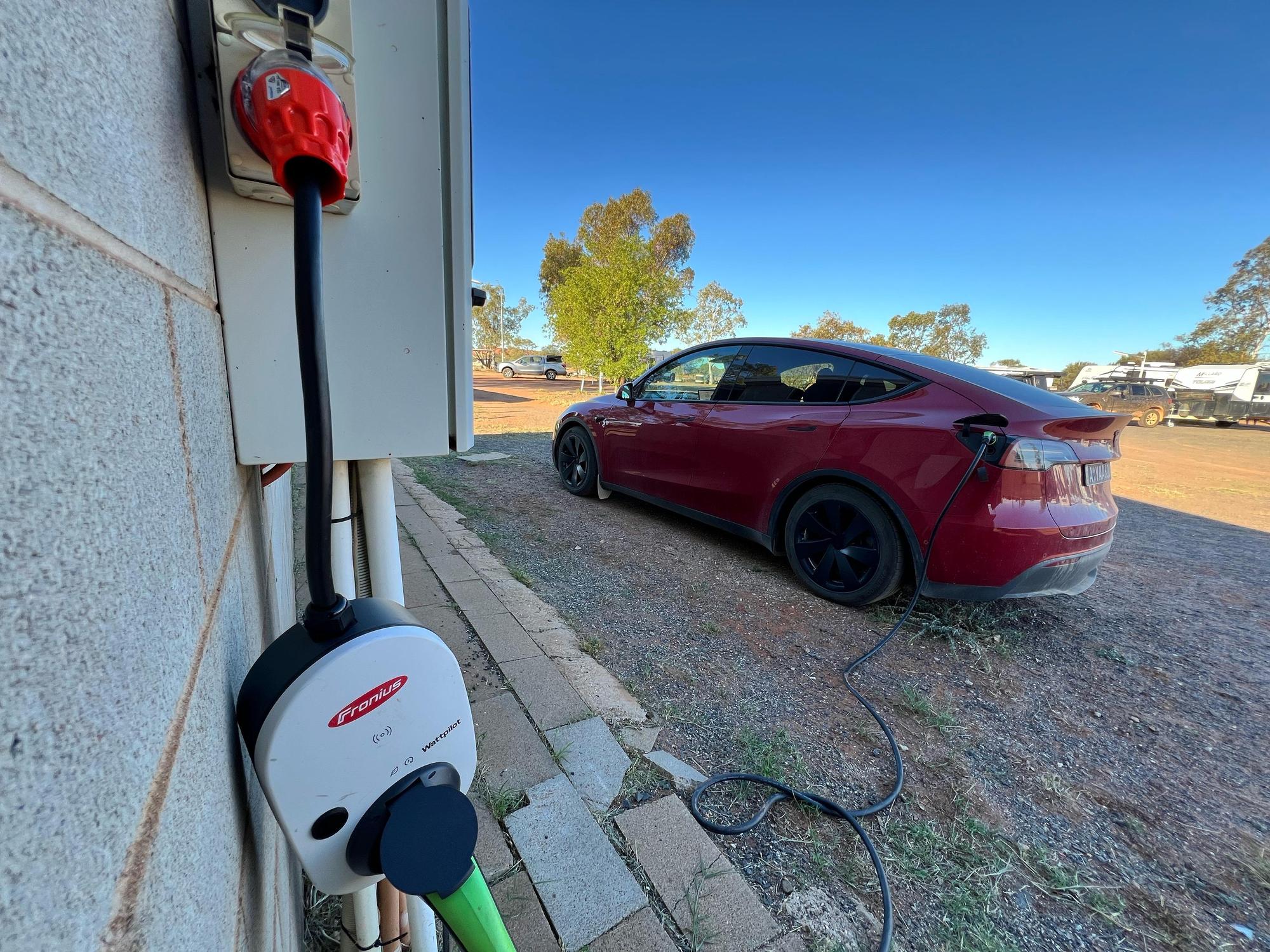 Kulgera Roadhouse and Caravan Park | Ghan, NT | EV Station