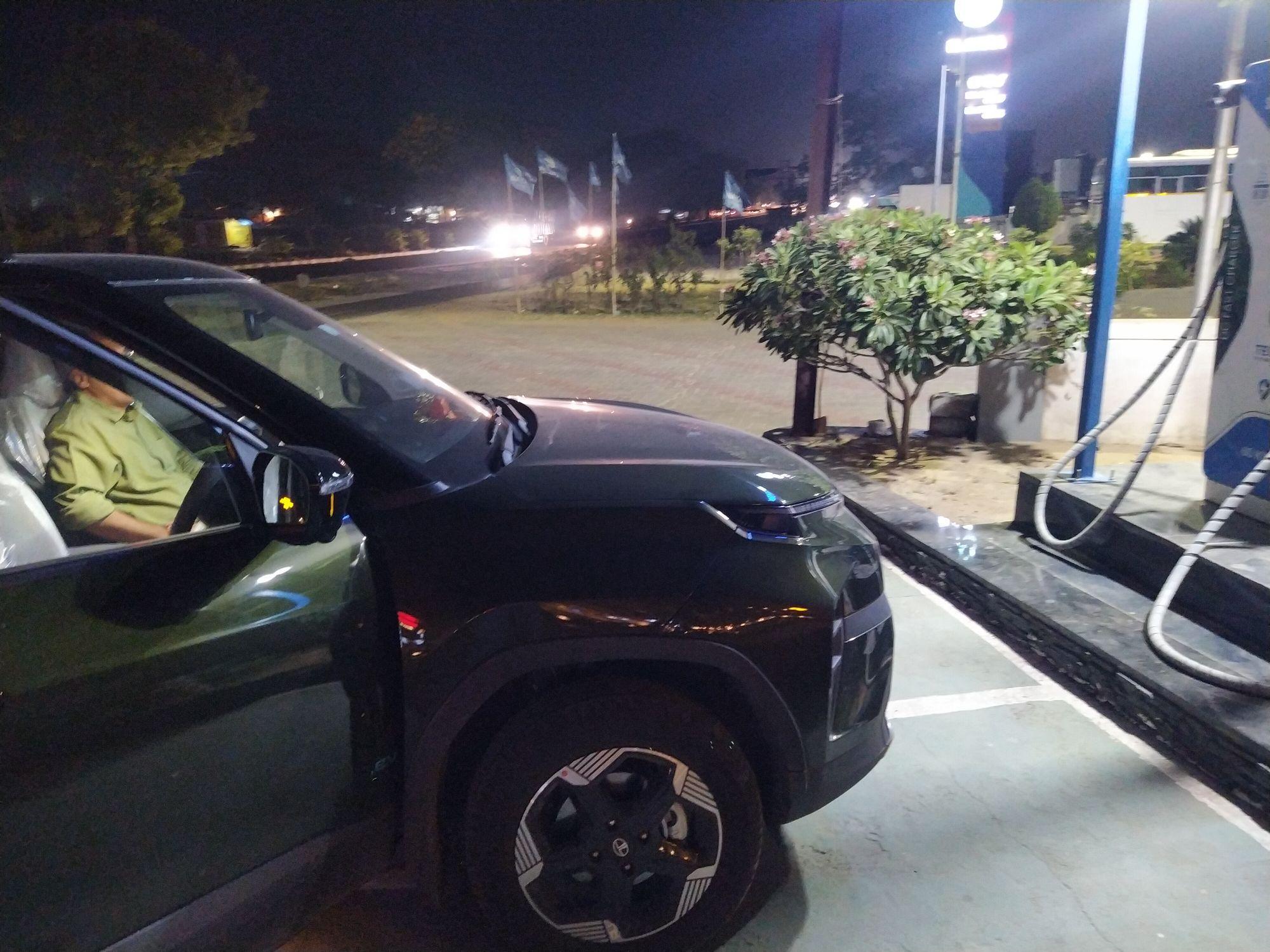 Tectonic Power EV Charging Station | Baliyasan, GJ | EV Station
