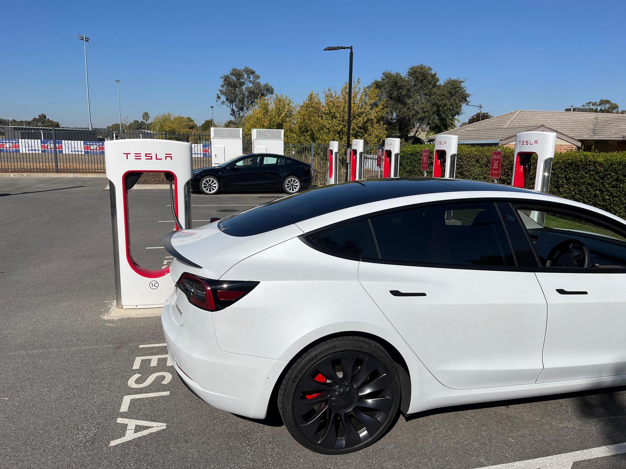 Quality Hotel Rules Club Wagga (2) | Glenfield Park, NSW | EV Station