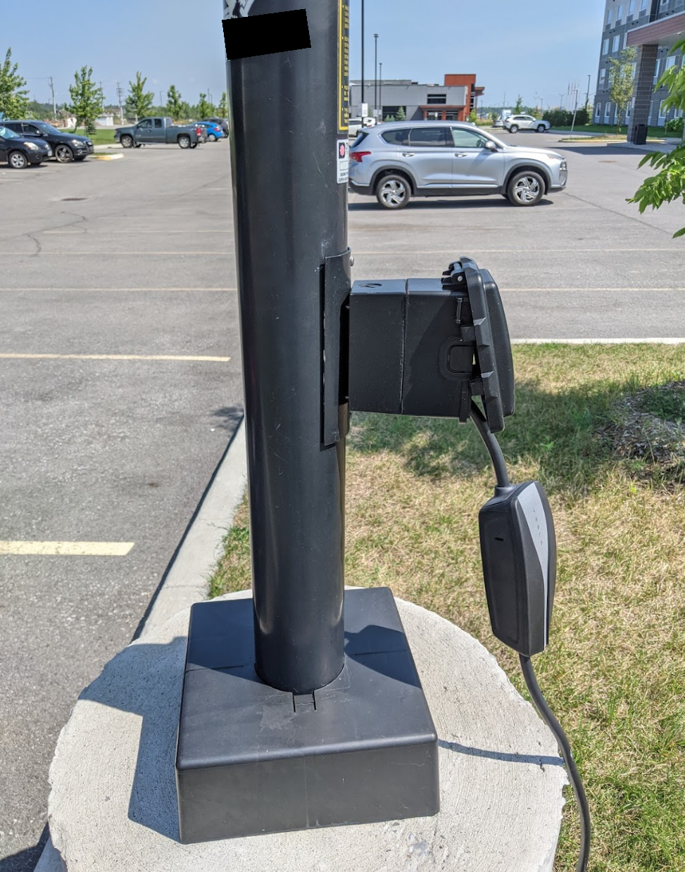 Wingate by Wyndham Kanata West Ottawa | Ottawa, ON | EV Station
